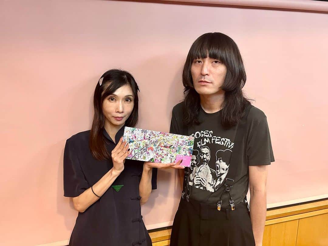 志磨遼平さんのインスタグラム写真 - (志磨遼平Instagram)「📻 ／ FM802「Grace Place」 ゲスト出演ありがとうございました！ \ アルバム『#式日散花』より「在東京 ...