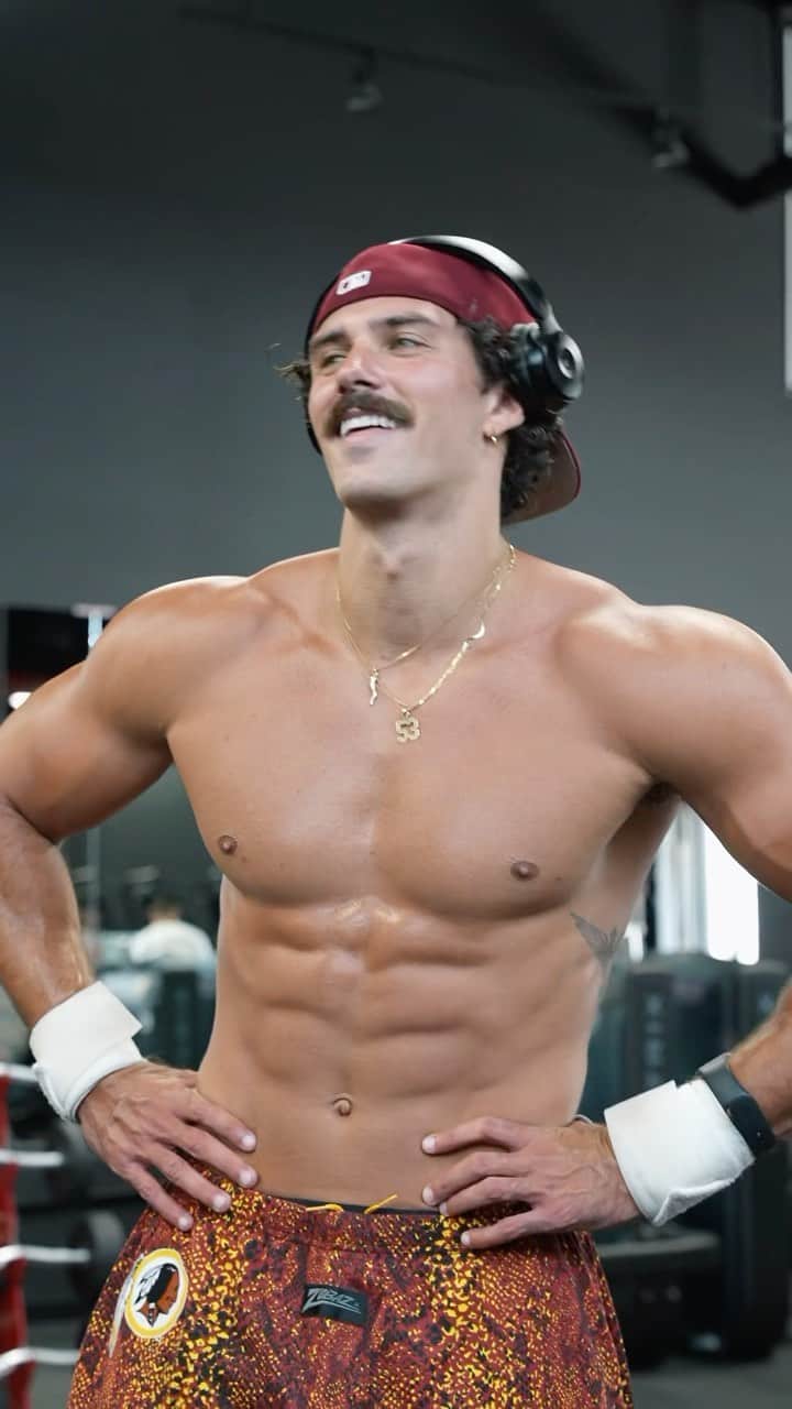 Steven Kellyさんのインスタグラム動画 - (Steven KellyInstagram)「best of both worlds ...