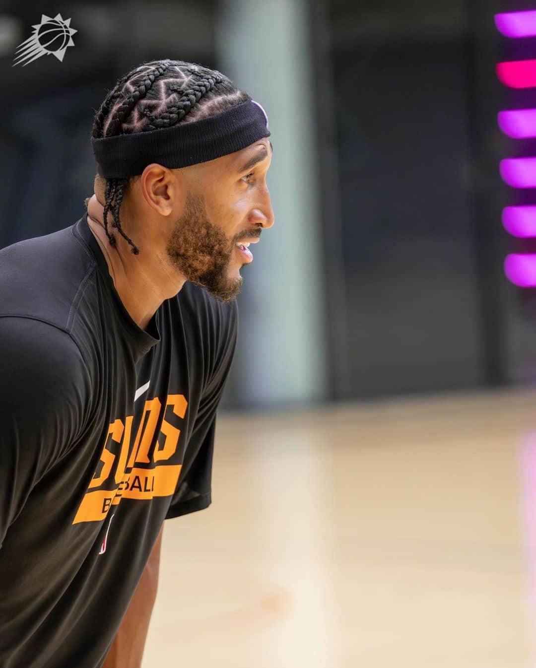 フェニックス・サンズさんのインスタグラム写真 - (フェニックス・サンズInstagram)「Lights stay on in our ...