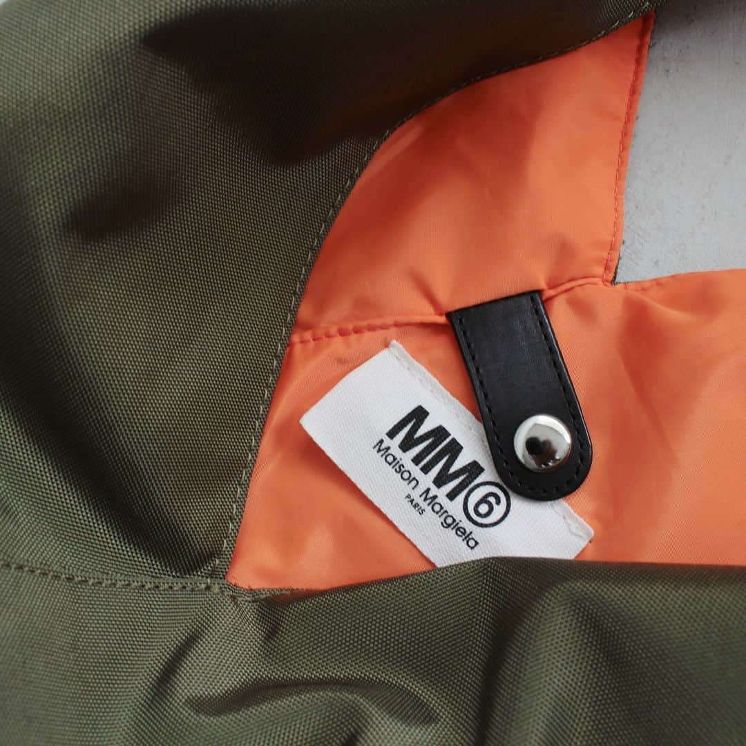 RAGTAGさんのインスタグラム写真 - (RAGTAGInstagram)「MM6 ¥19,200 折り紙をモチーフにした三角のフォルムがスタイリッシュな ブランドのアイコン的存在 ...