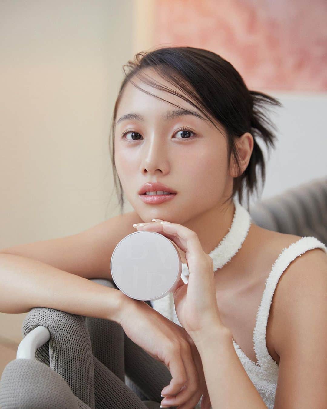 伊原葵さんのインスタグラム写真 - (伊原葵Instagram)「ByUR New Visual🍊🤍 韓国で撮影したキーヴィジュアルが公開されました またモデルすることが出来て嬉しい〜♡ ...