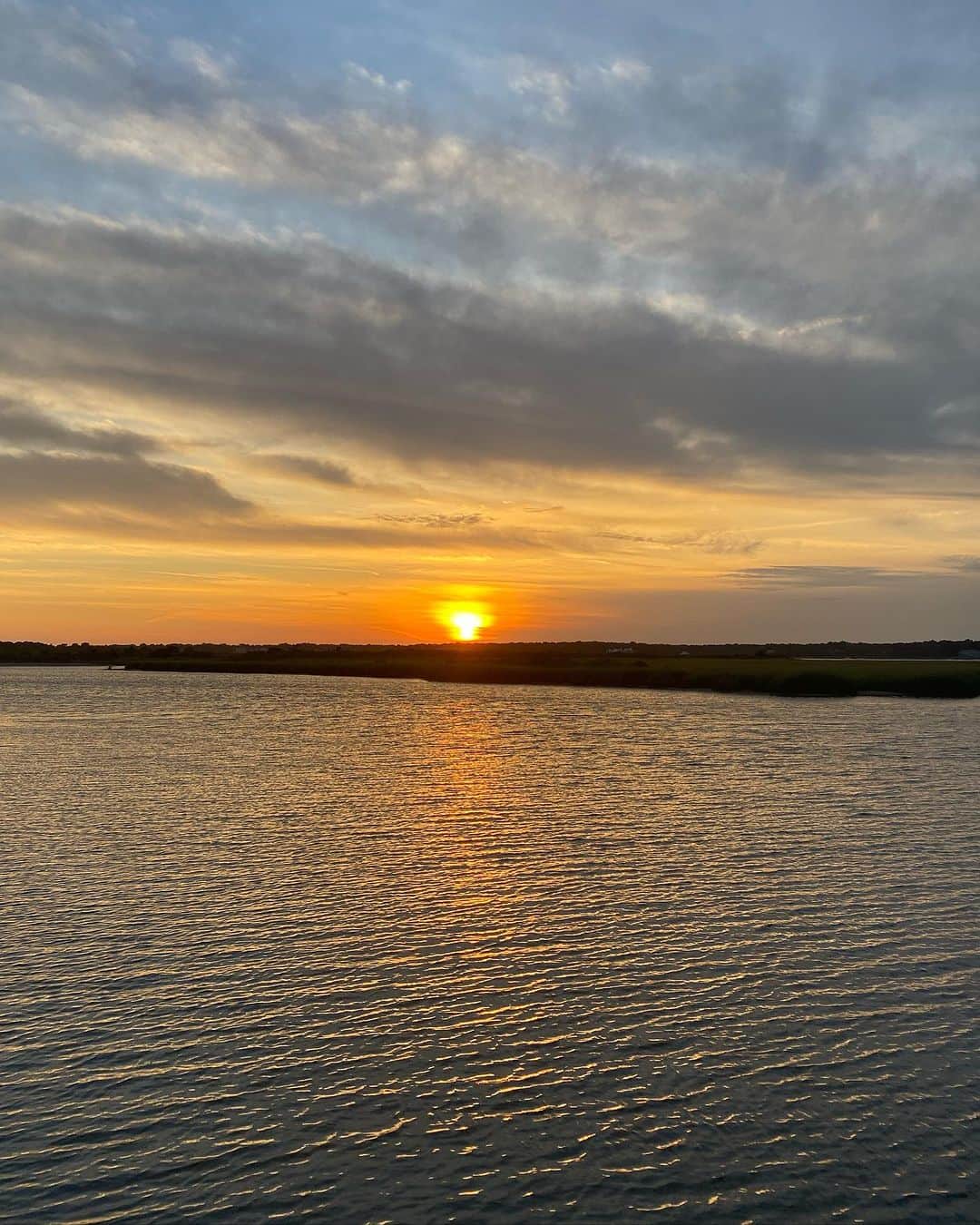 Ilana Wilesさんのインスタグラム写真 - (Ilana WilesInstagram)「Soaking up the last of summer before the school ...