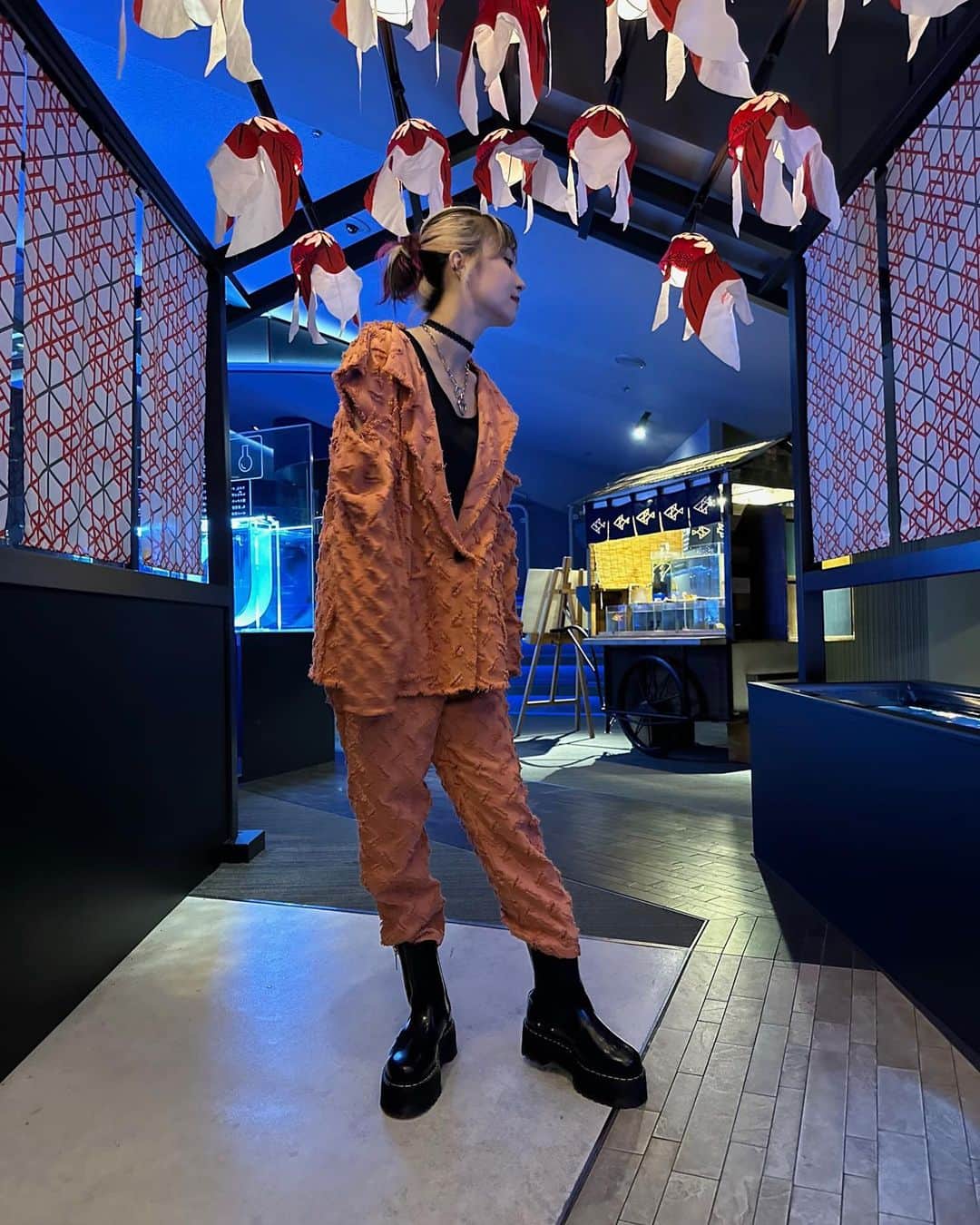 LiSAさんのインスタグラム写真 - (LiSAInstagram)「そろそろお届けでーすっ📮📰☻🐟 https ...