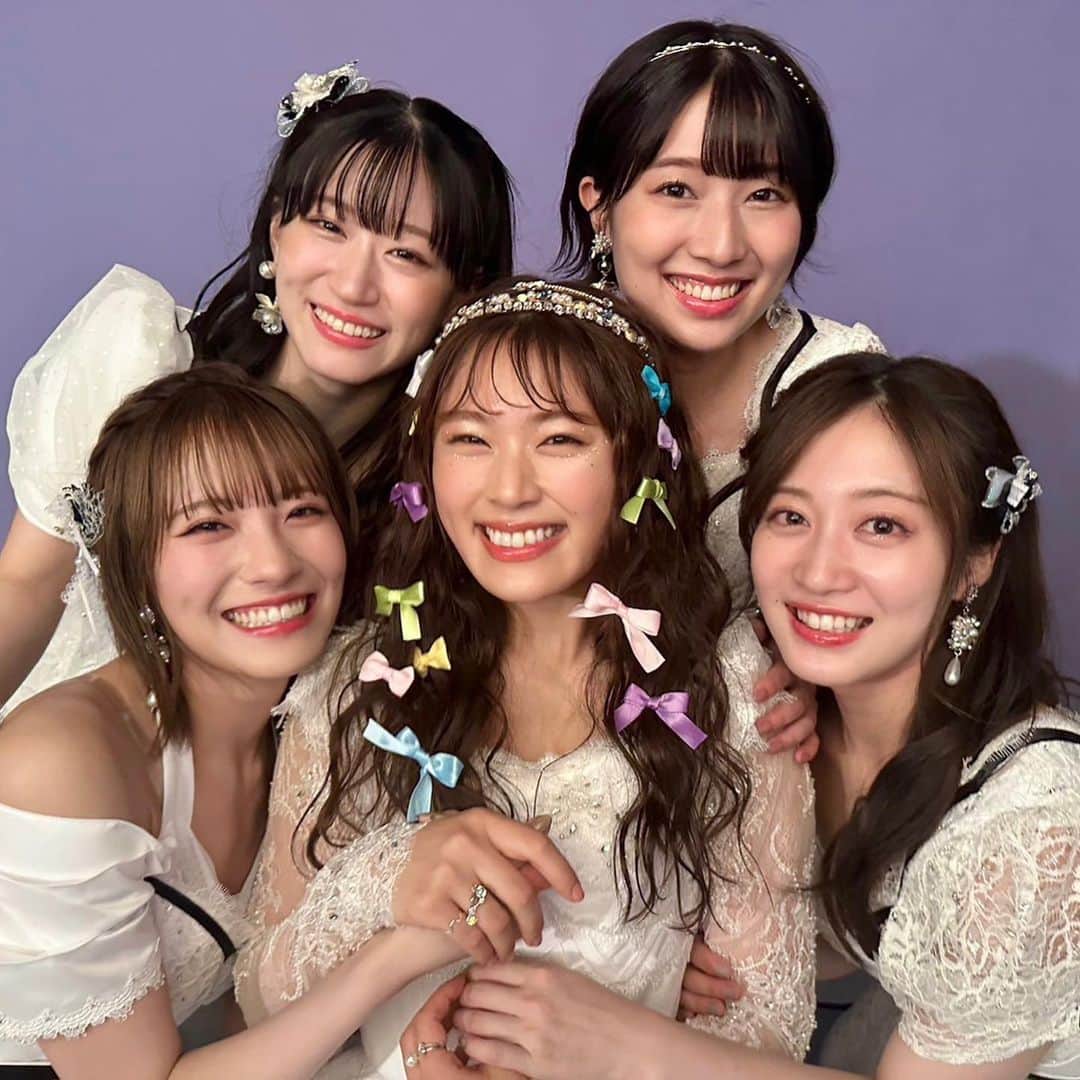 小嶋花梨さんのインスタグラム写真 - (小嶋花梨Instagram)「⁡ ⁡ NMB48 28th single 「 #渚サイコー！」 ジャケット写真公開されましたねっ🌻 ⁡ ⁡ 劇場版の5人 ...