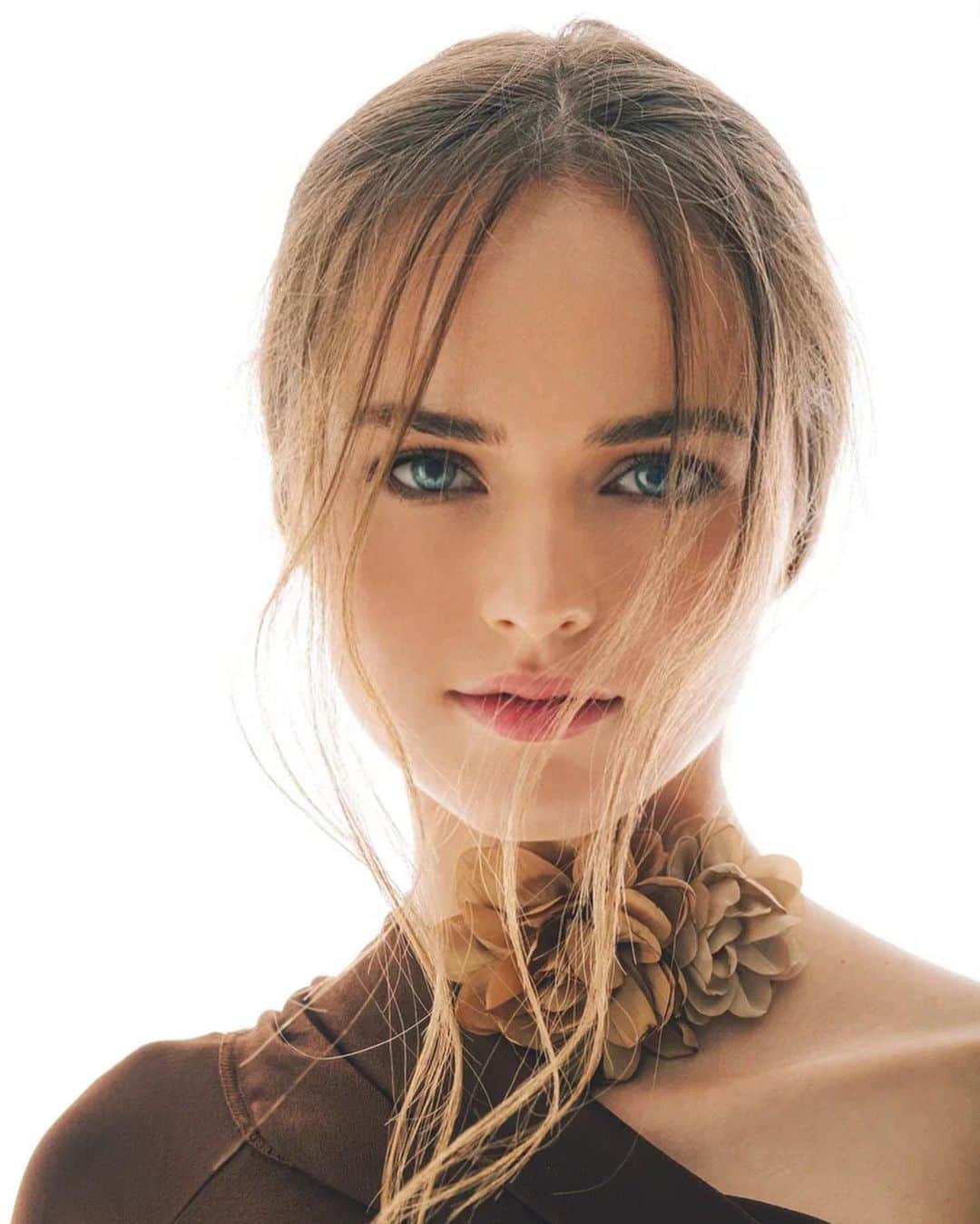 クリスティーナ・ピメノヴァさんのインスタグラム写真 クリスティーナ・ピメノヴァinstagram 「🍫🍂📷 Alenakunda