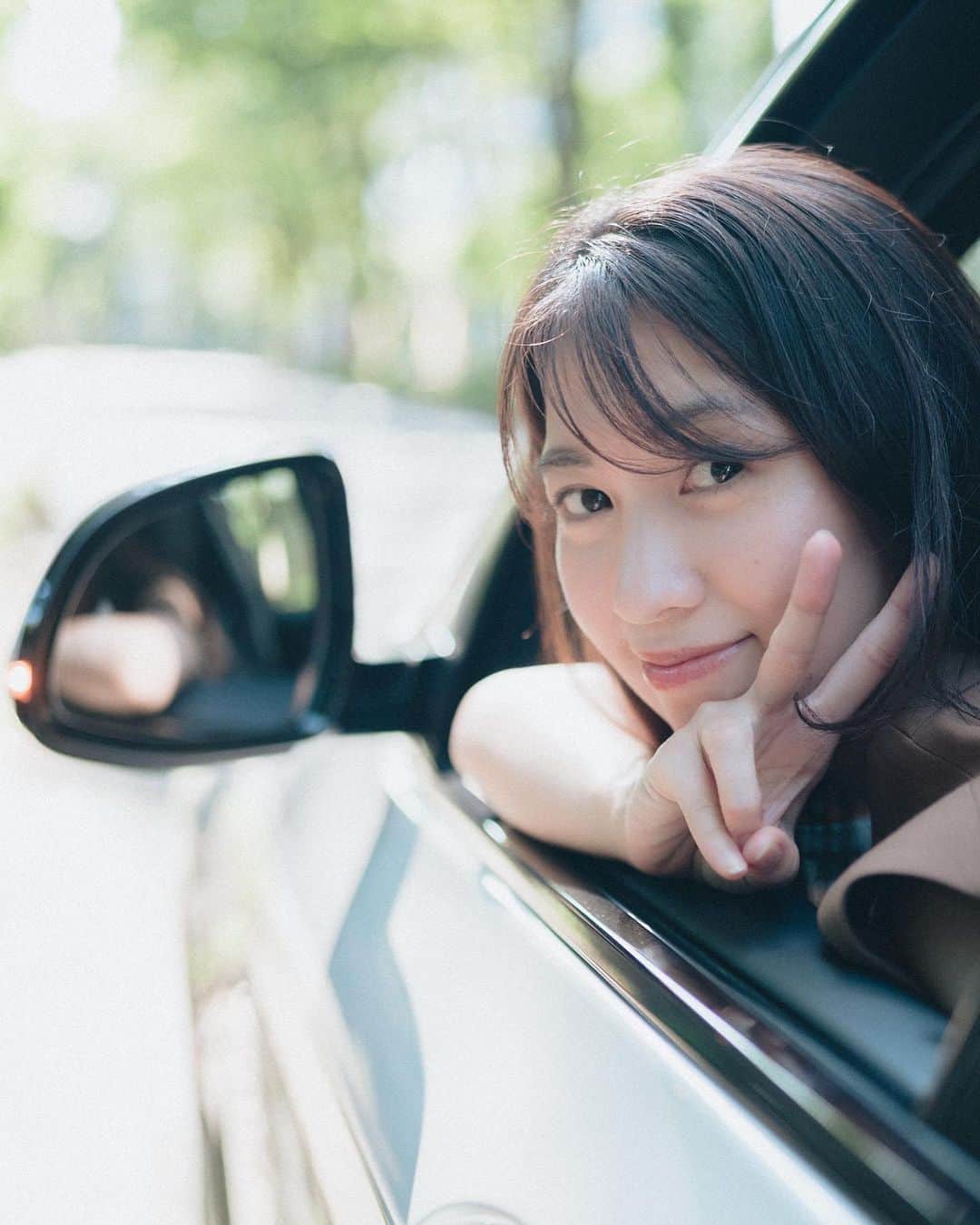 mikicoco00さんのインスタグラム写真 - (mikicoco00Instagram)「・ 9月🖤🤎 まだまだ暑いけど、秋物も気になりますね！ キャメルのジレ♡ ブラウスやニットと合わせ ...