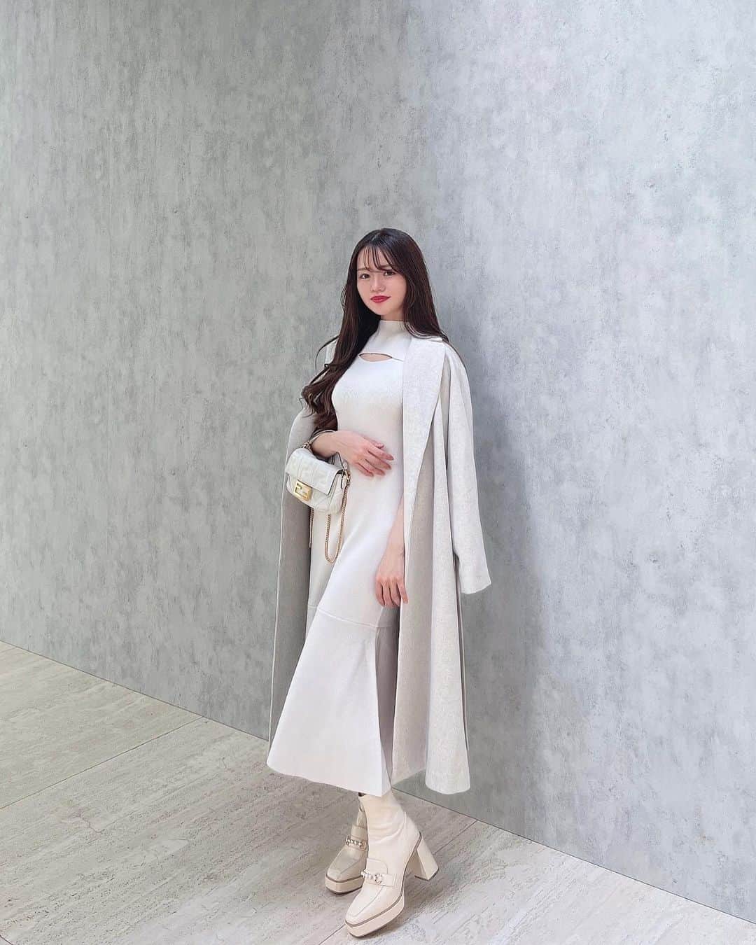 Isakoさんのインスタグラム写真 - (IsakoInstagram)「日本製🪡100%wool 🤍 スーパーリッチな大人コート🧥 ...