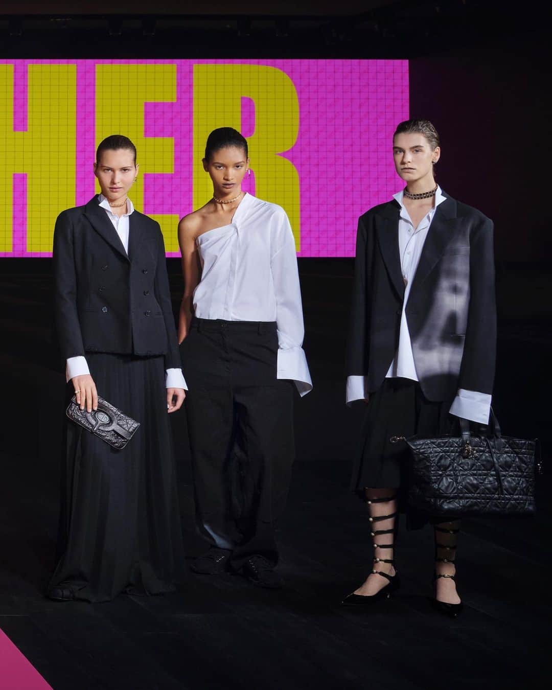 クリスチャンディオールさんのインスタグラム写真 - (クリスチャンディオールInstagram)「Three looks from ...