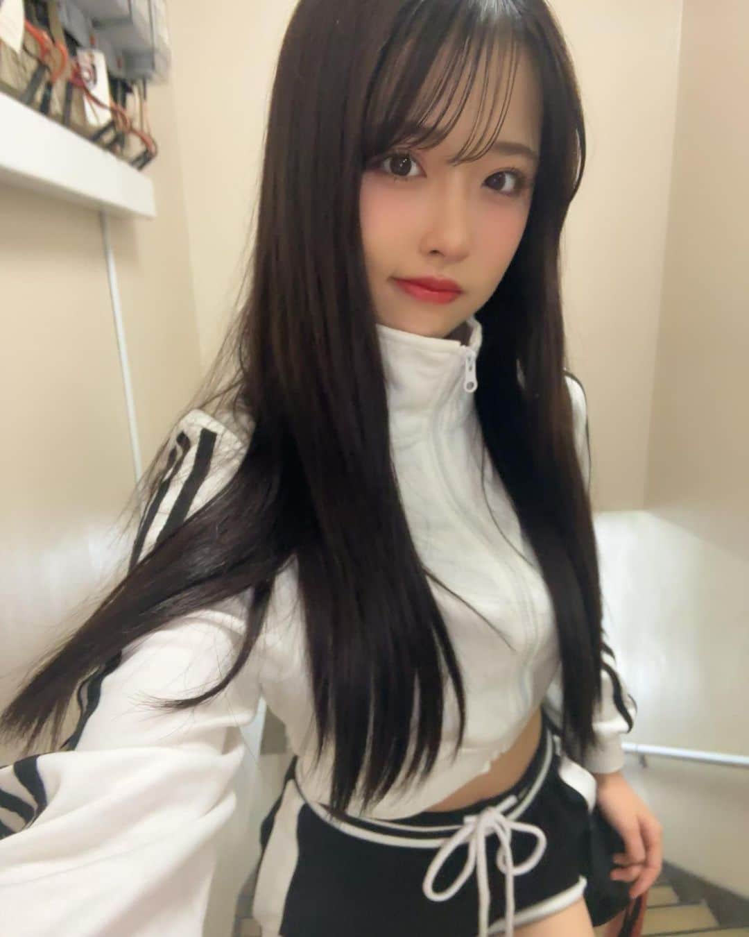 りりさんのインスタグラム写真 - (りりInstagram)「また1週間がんばろーう！🩷 #jmix #ジェイミックス #model #モデル #jk2 #sjk #大分 #りり」10月1日 ...