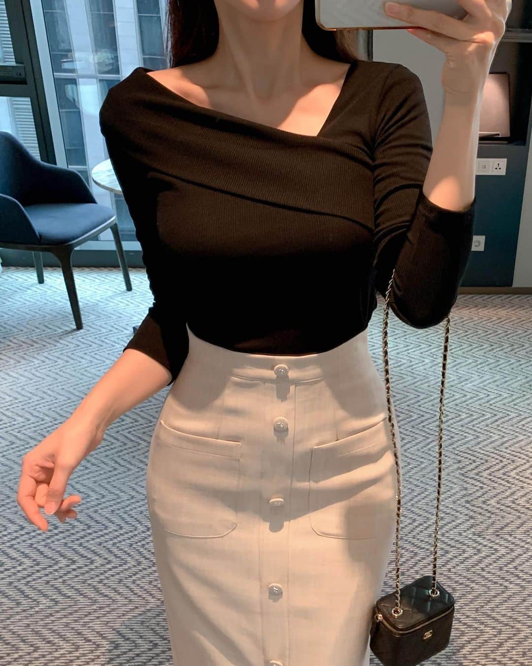 DHOLICさんのインスタグラム写真 - (DHOLICInstagram)「【baddiary】WEEKLY RANKING 🏆 《No.1》バイカラーVネックボタンニットワンピース ...