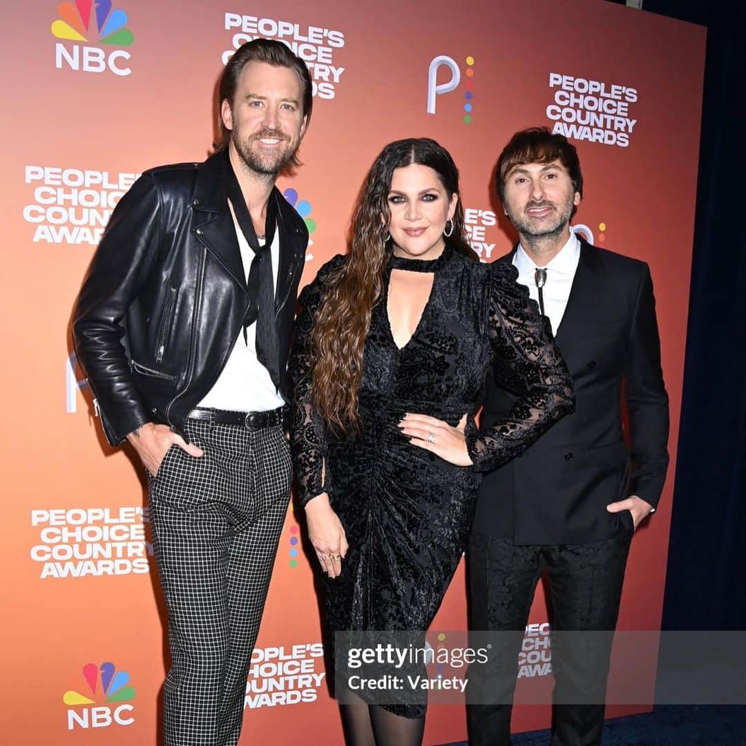 ヒラリー・スコットさんのインスタグラム写真 - (ヒラリー・スコットInstagram)「Happy Sunday! Ever feel ...