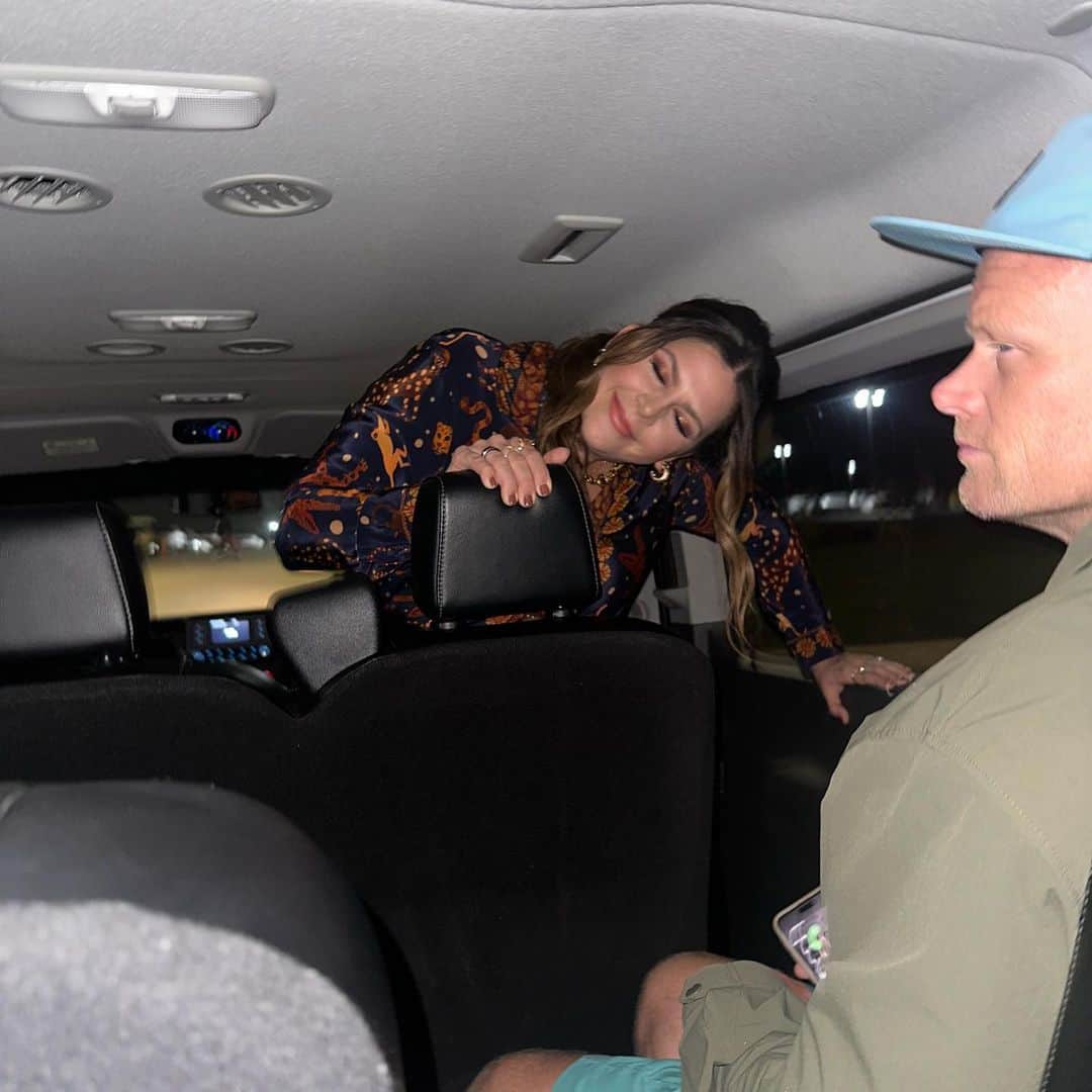 ヒラリー・スコットさんのインスタグラム写真 - (ヒラリー・スコットInstagram)「Happy Sunday! Ever feel ...