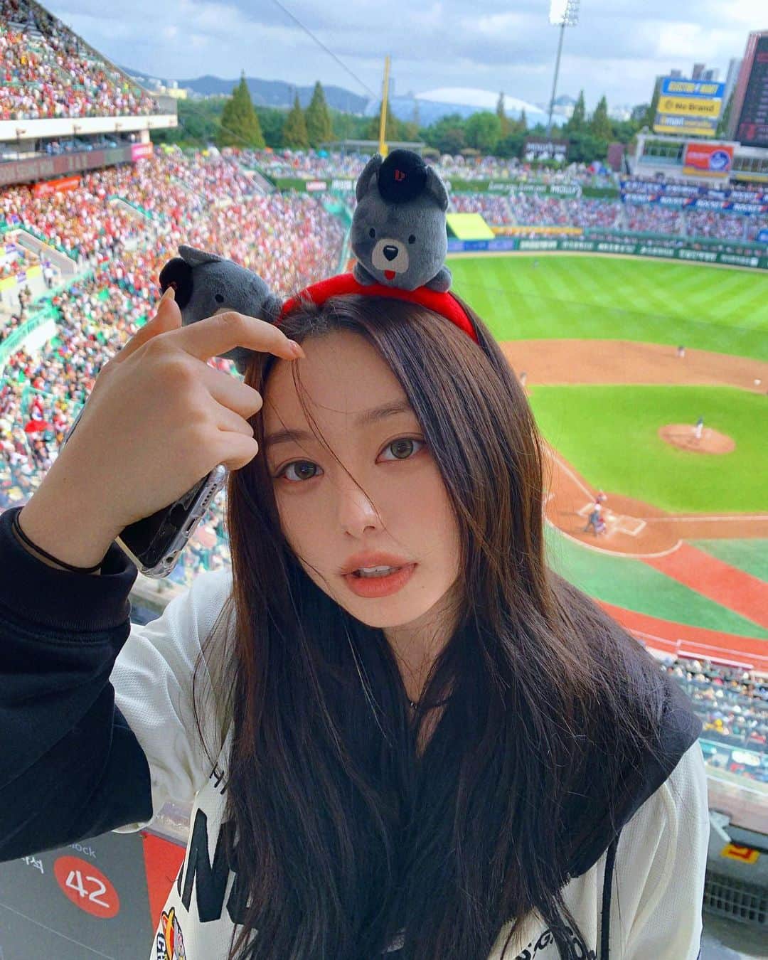 キム・ソンウさんのインスタグラム写真 - (キム・ソンウInstagram)「응원은 장비빨이라구요 💪🏻⚾️♥️」10月2日 22時04分 - seon_uoo