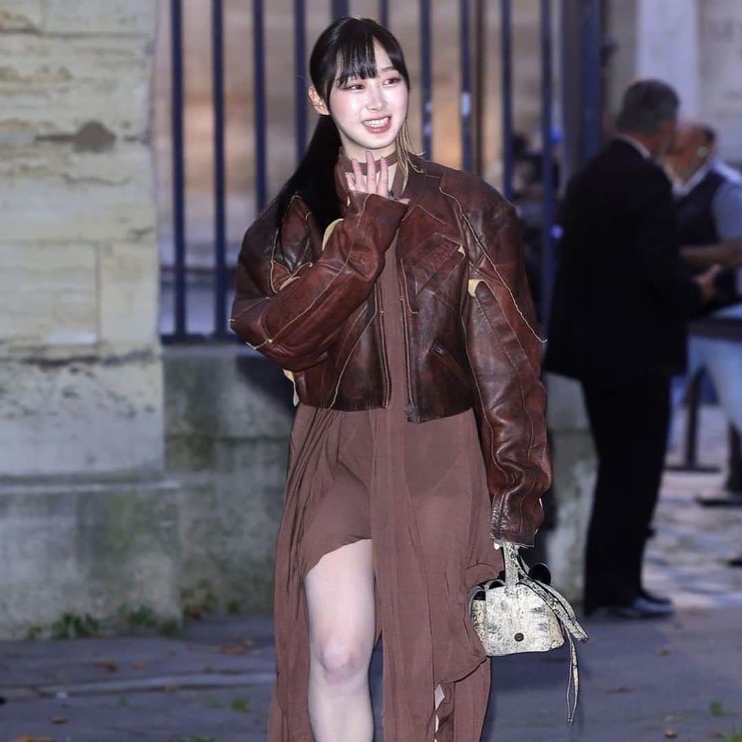 25ans Officialさんのインスタグラム写真 25ans Officialinstagram 「気になるゲストがいたらコメントで