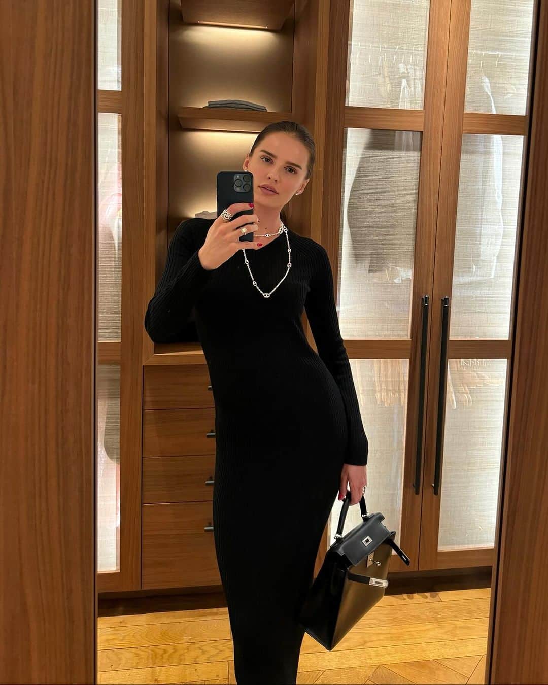 アンナ・アンドレスさんのインスタグラム写真 - (アンナ・アンドレスInstagram)「It’s always about timing.⏳ ...