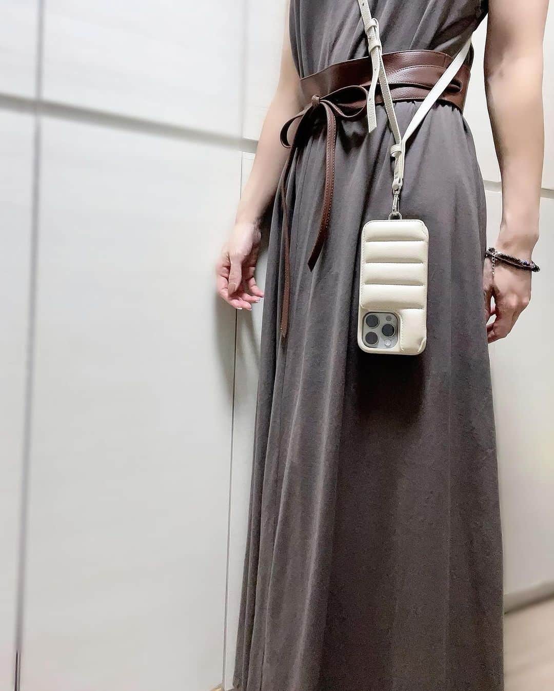 中川祐子さんのインスタグラム写真 - (中川祐子Instagram)「新しいiPhoneに新しいスマホケース DEMIUさんの 一番人気商品BALLONです😍😍 . このモコモコしたデザインが ...