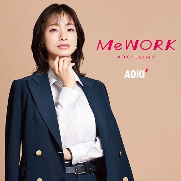 AOKIさんのインスタグラム写真 - (AOKIInstagram)「ネイビーが映えるハンサムコーデ🌿 金ボタンがトレンド感をアップさせて ...