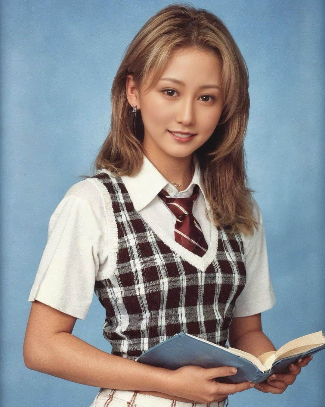 七瀬美月さんのインスタグラム写真 - (七瀬美月Instagram)「90年代🇺🇸🏀 #epik#90年代#😆#流行りの #イヤーブック」10月4日 13時55分 - yskwask1114