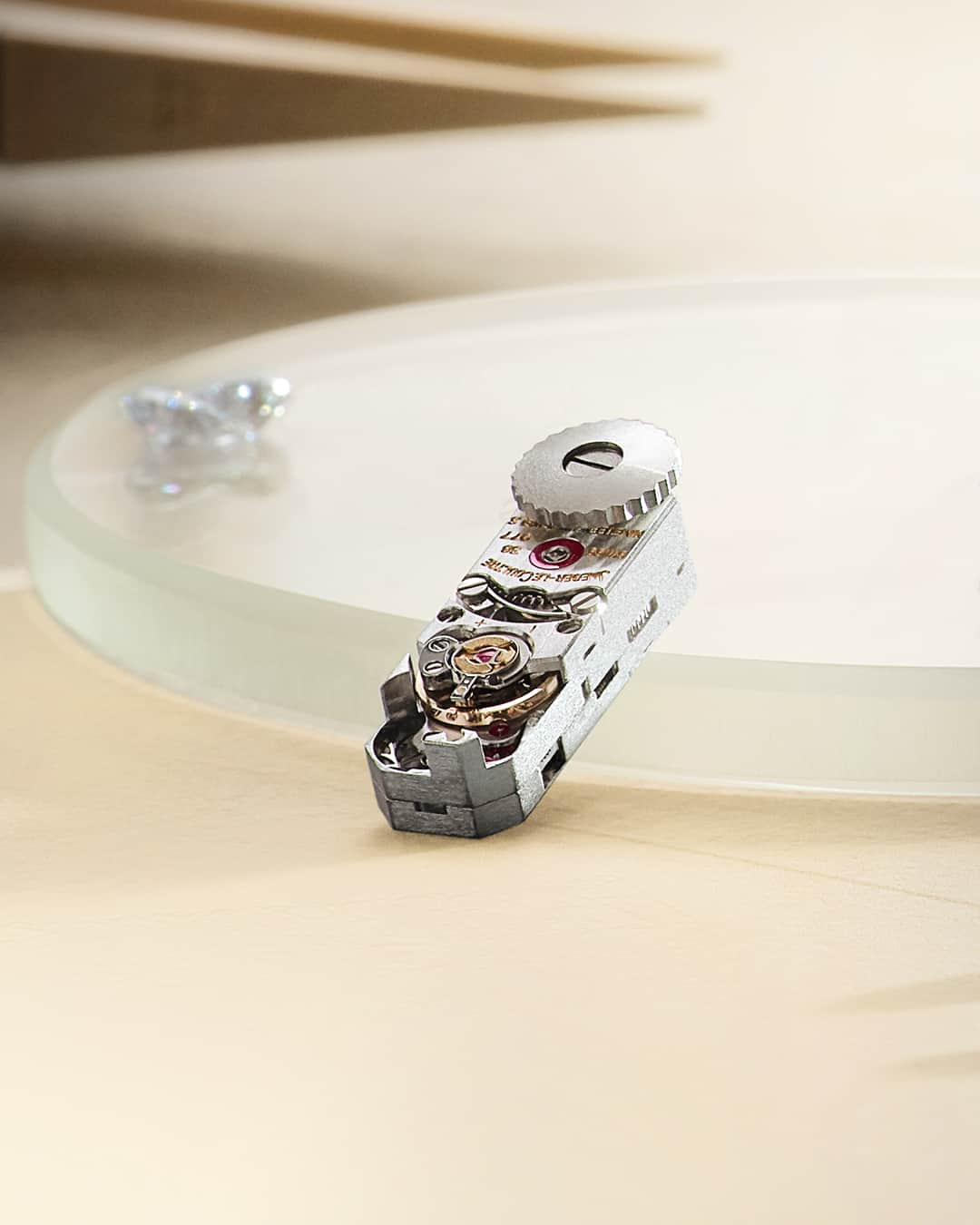 ジャガールクルトさんのインスタグラム写真 - (ジャガールクルトInstagram)「The smallest mechanical ...