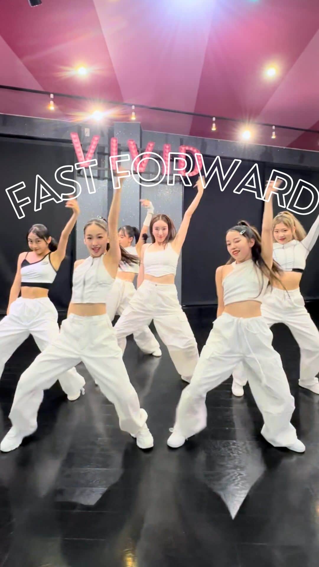 Ruuさんのインスタグラム動画 - (RuuInstagram)「🤍🤍🤍🤍🤍🤍🤍 コラボ2週目に突入🎥☺️ 🏻💖 今週も毎日投稿されるので 楽しみにしていてねーーー💕💕💕 @pink ...