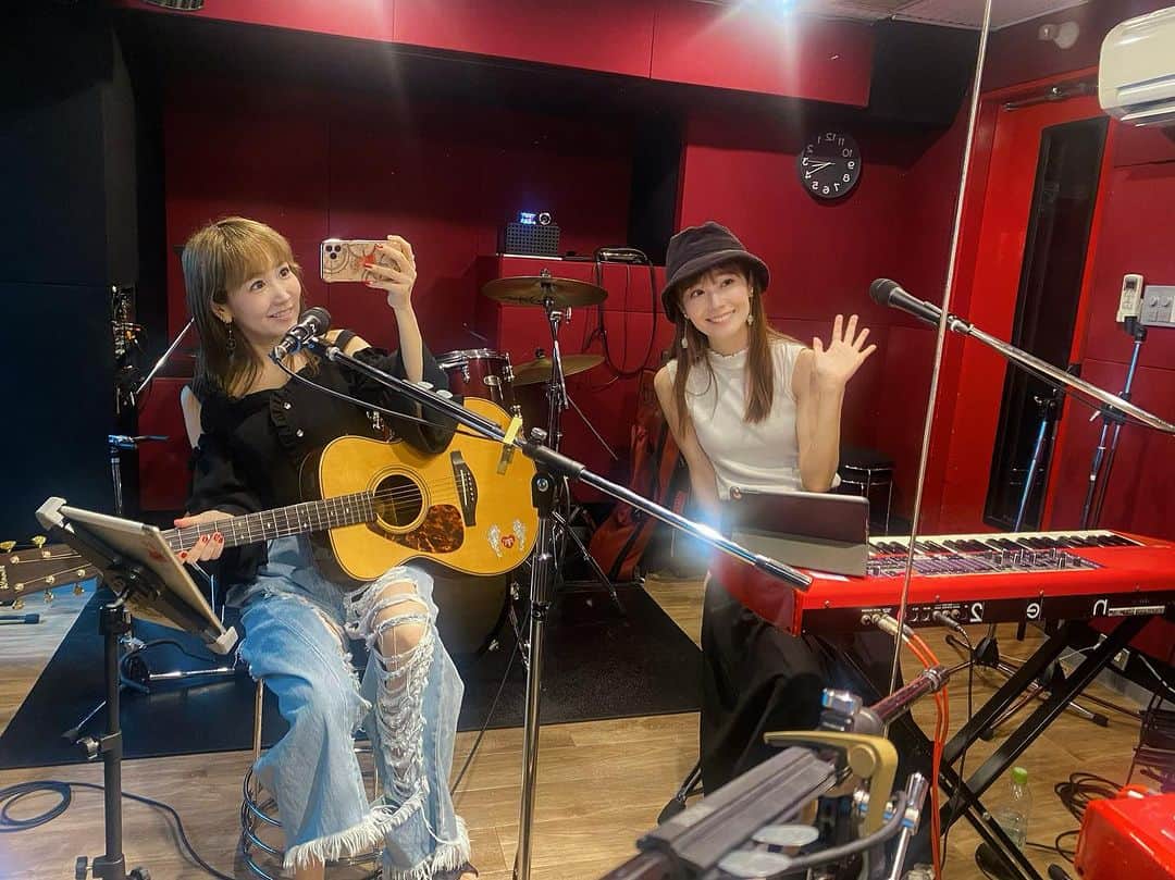 yucat（加藤有加利）さんのインスタグラム写真 - (yucat（加藤有加利）Instagram)「 9/18(月祝) ベストアルバム「RYTHEMの世界」購入特典生配信ライブのリハーサル ...