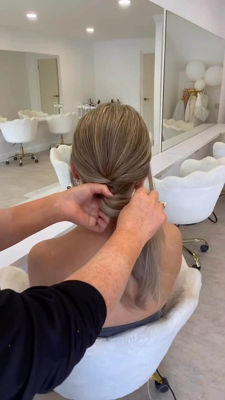 wakeupandmakeupさんのインスタグラム動画 - (wakeupandmakeupInstagram)「SAVE for later ...