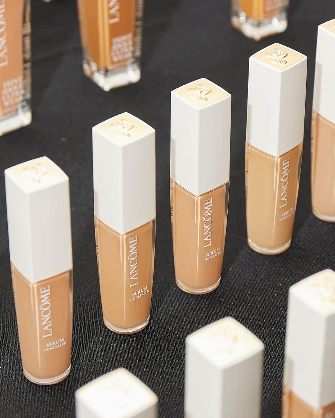 Lancôme Officialさんのインスタグラム写真 - (Lancôme OfficialInstagram)「Backstage at ...