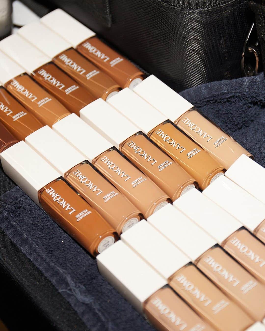 Lancôme Officialさんのインスタグラム写真 - (Lancôme OfficialInstagram)「Backstage at ...