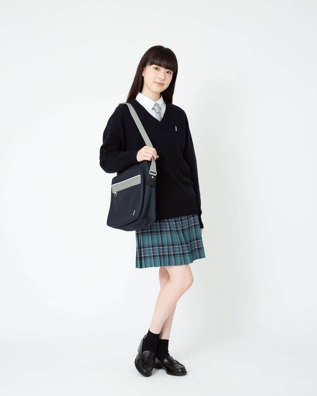 殿内虹風さんのインスタグラム写真 - (殿内虹風Instagram)「制服だけでなく、バックの撮影もありました~ @eastboy_press #eastboy」9月13日 19時50分 ...