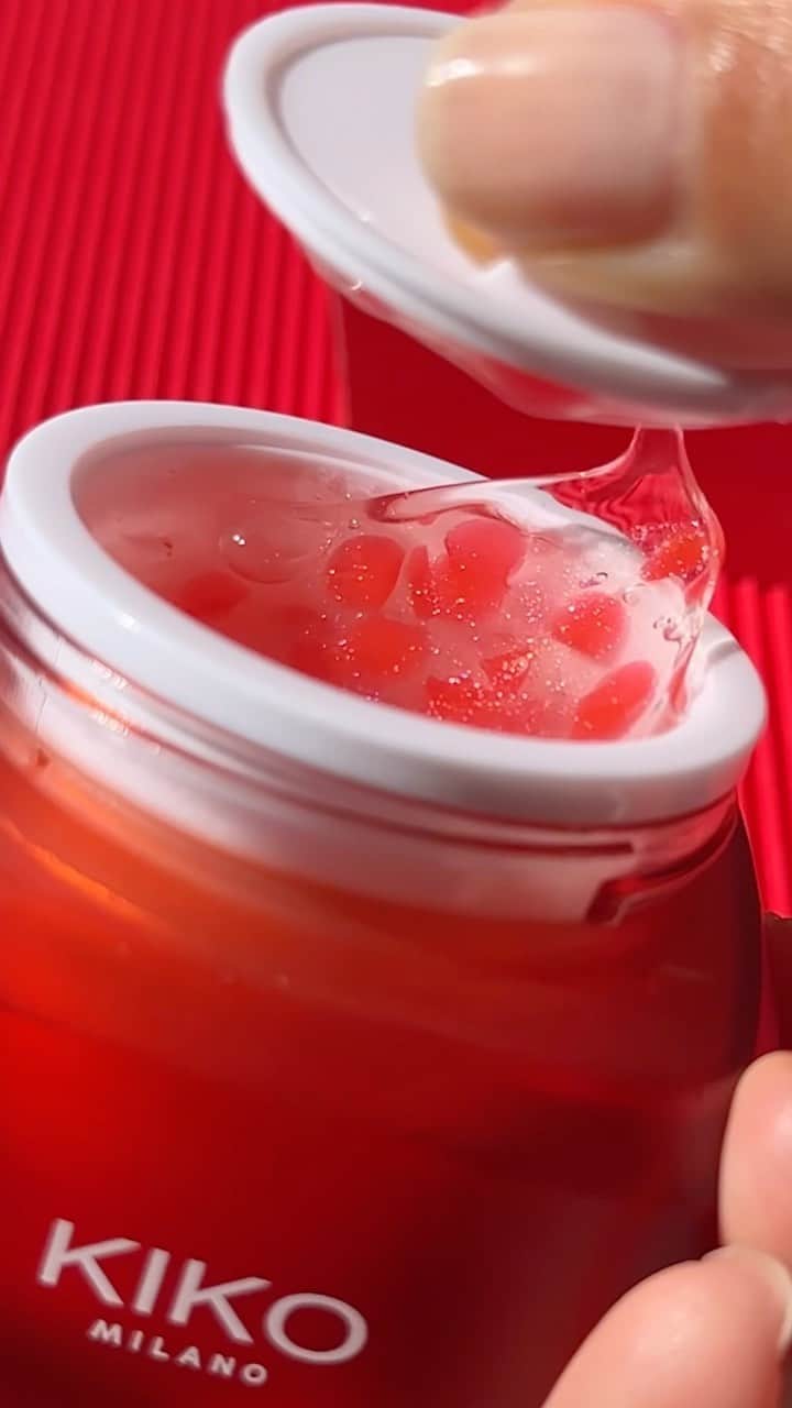 KIKO MILANOさんのインスタグラム動画 - (KIKO MILANOInstagram)「Say goodbye to signs ...