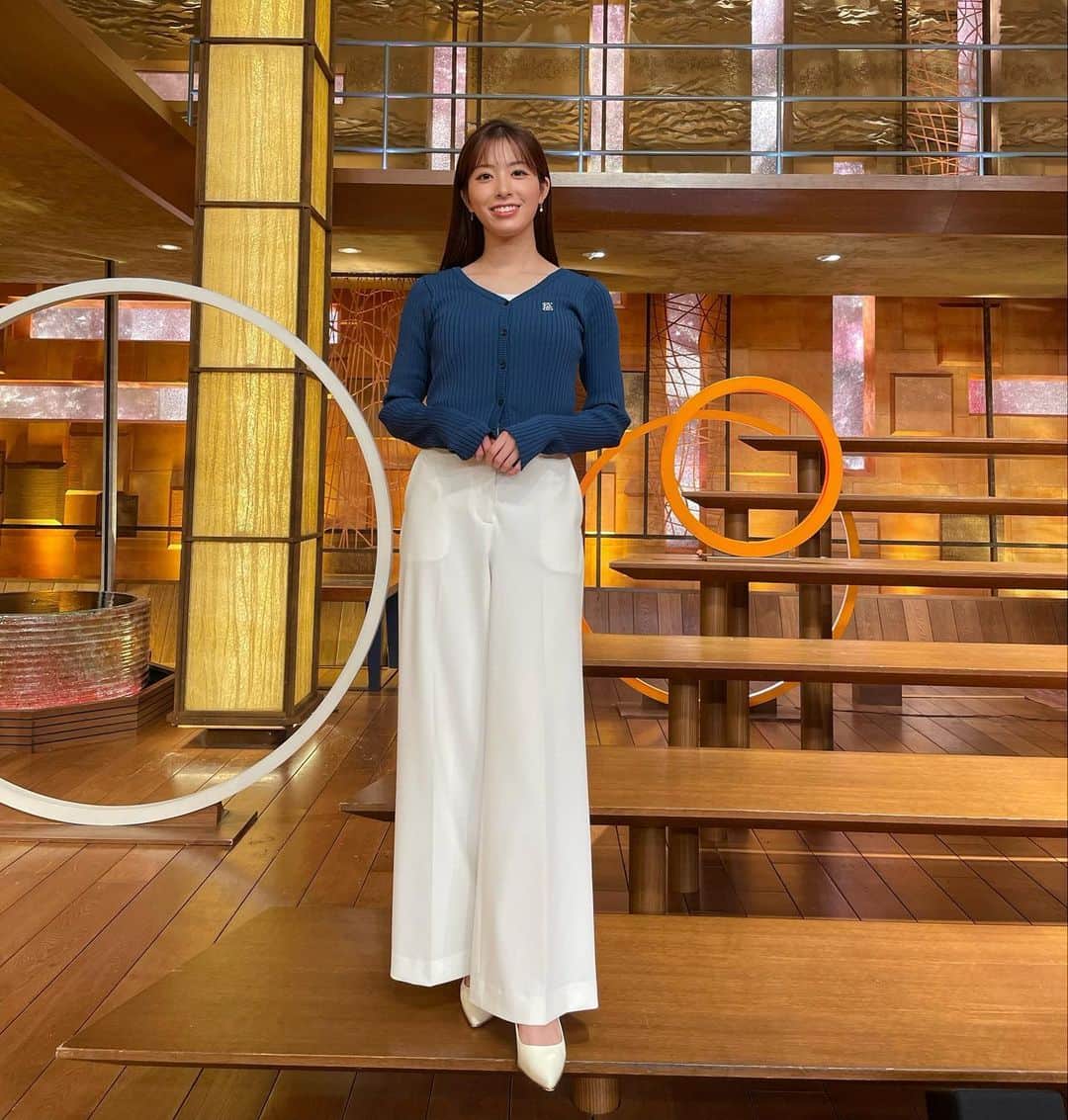 田原萌々さんのインスタグラム写真 - (田原萌々Instagram)「9/10 サンデーステーション 衣装です💙🤍🫧 @evris ...