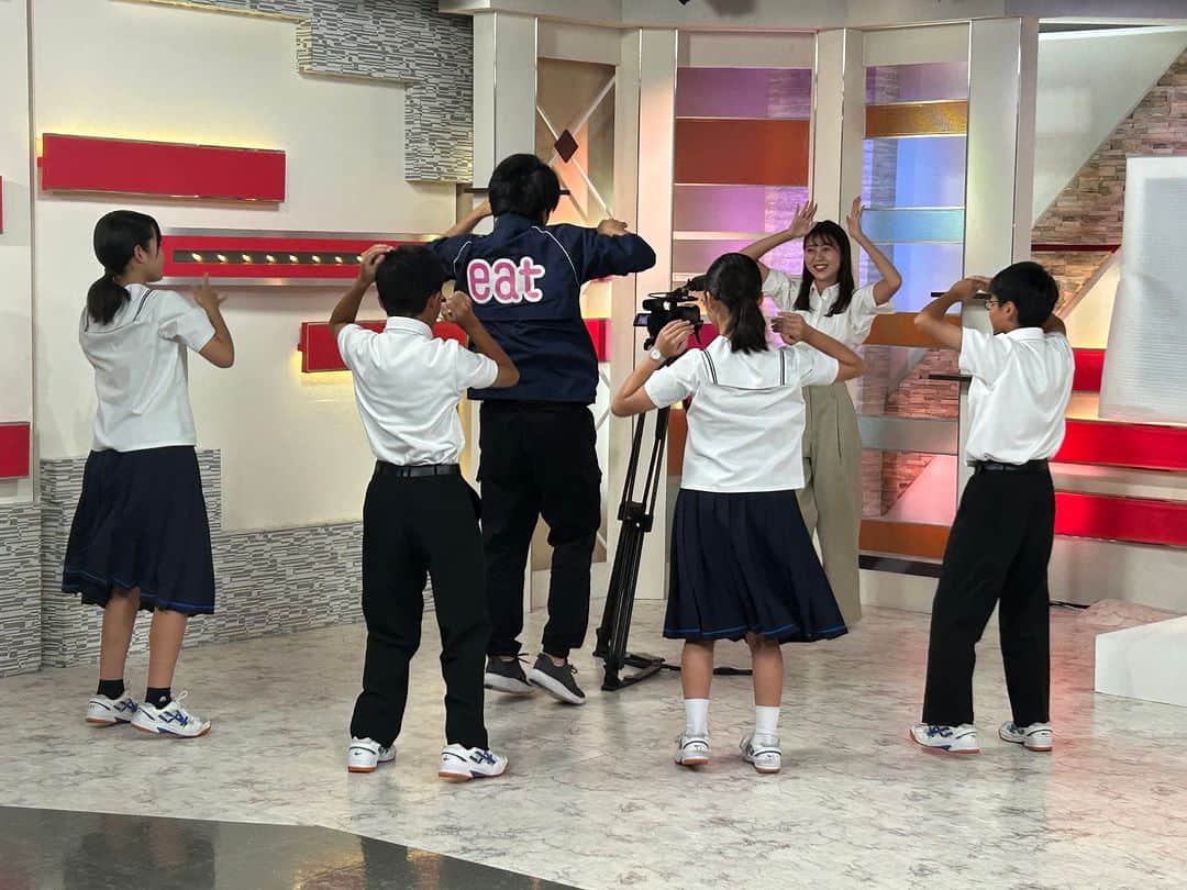 愛媛朝日テレビ アナウンサーさんのインスタグラム写真 - (愛媛朝日テレビ アナウンサーInstagram)「今週の火曜から余土中学校の皆さんが職場体験に来てくれています 番組出演やニュース ...