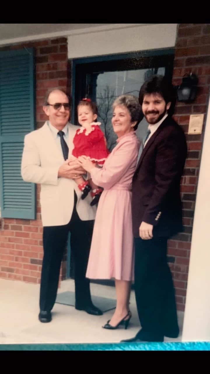 ヒラリー・スコットさんのインスタグラム - (ヒラリー・スコット@hillaryscottla)