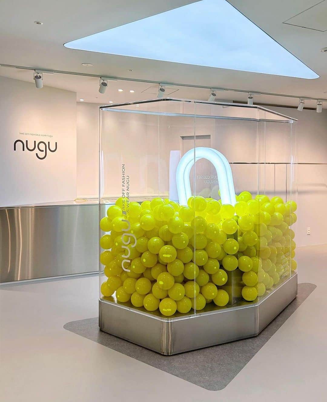 一木美里さんのインスタグラム写真 - (一木美里Instagram)「@nugu__official flagship LUMINE EST Shinjuku OPEN🥳💚💚 nugu発のオフ ...