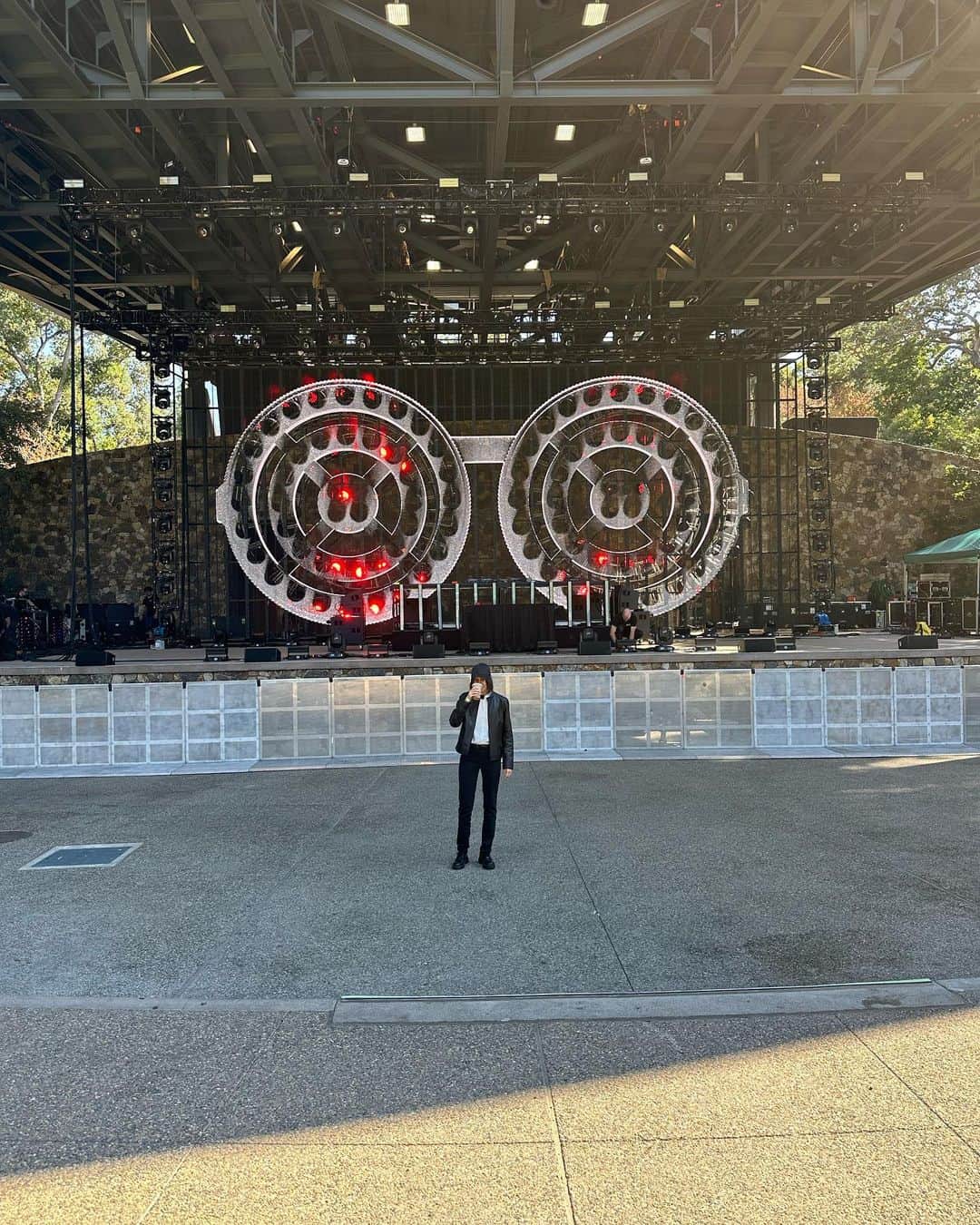 REZZさんのインスタグラム写真 - (REZZInstagram)「Just a lil soundcheck for tonight ...