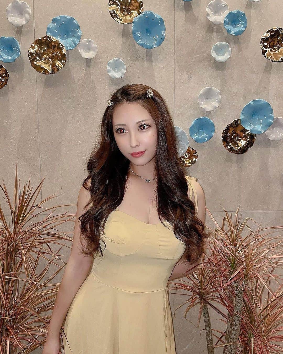 𝐡𝐚𝐫𝐮𝐜𝐡𝐚𝐧さんのインスタグラム写真 - (𝐡𝐚𝐫𝐮𝐜𝐡𝐚𝐧Instagram)「こんな黄色のフリルスカートなんて 沖縄でしか絶対に着ない、、🌼 #沖縄 #沖縄旅行 #那覇 #那覇観光 ...