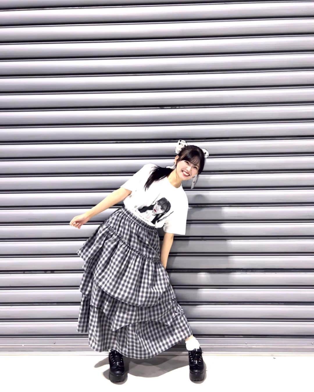 岡本彩夏さんのインスタグラム写真 - (岡本彩夏Instagram)「＊ 楽しい土曜日⑅୨୧⑅♪ ・ #ロングスカート #白T #ポニーテール ...