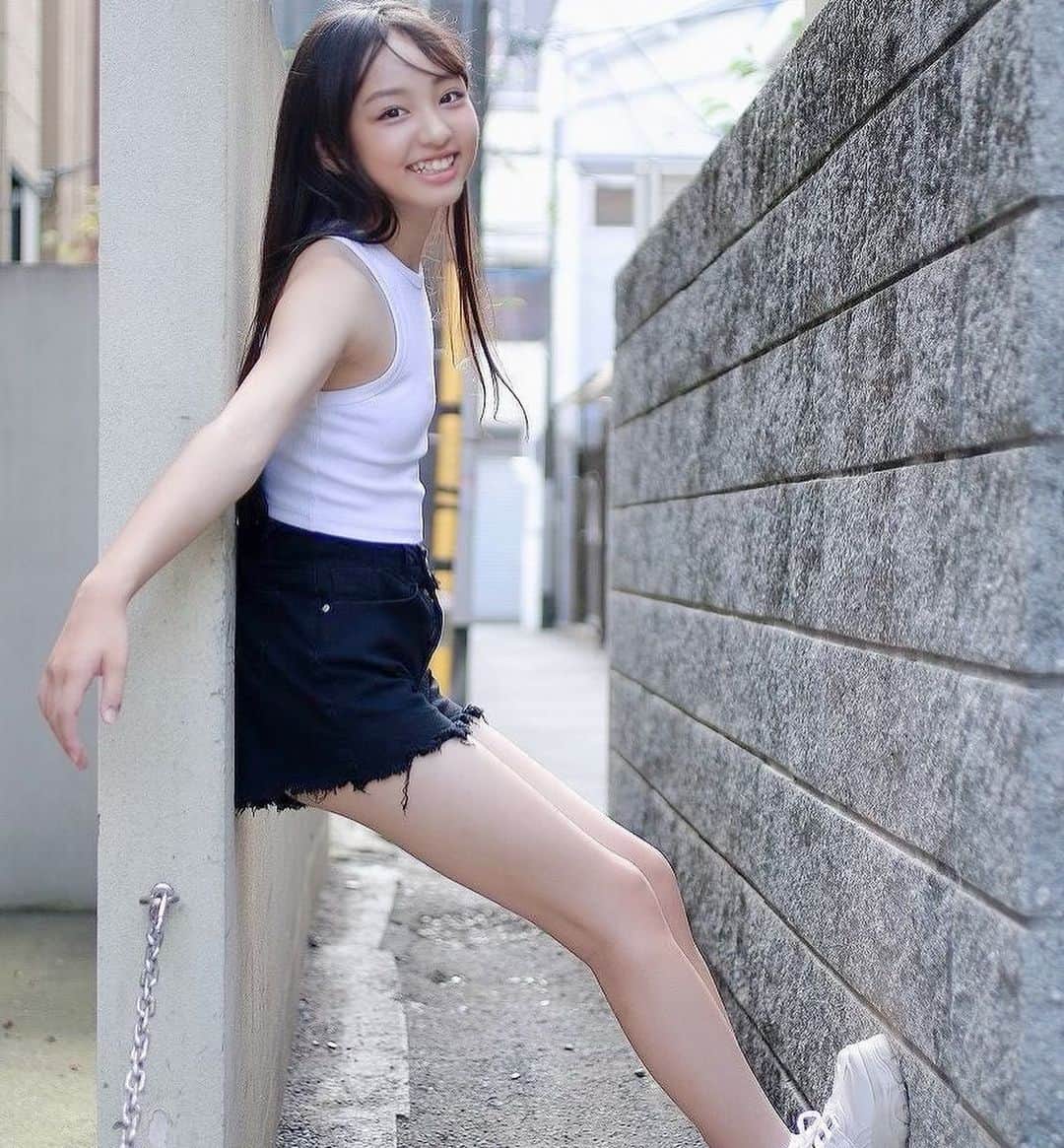 喜島結乃さんのインスタグラム写真 - (喜島結乃Instagram)「♡yuno♡ ㅤㅤㅤㅤㅤㅤㅤㅤㅤㅤㅤㅤㅤ この写真も大好き 特に壁に挟まったのがお気に入り😂 ㅤㅤㅤㅤㅤㅤㅤㅤㅤㅤㅤㅤㅤ ...