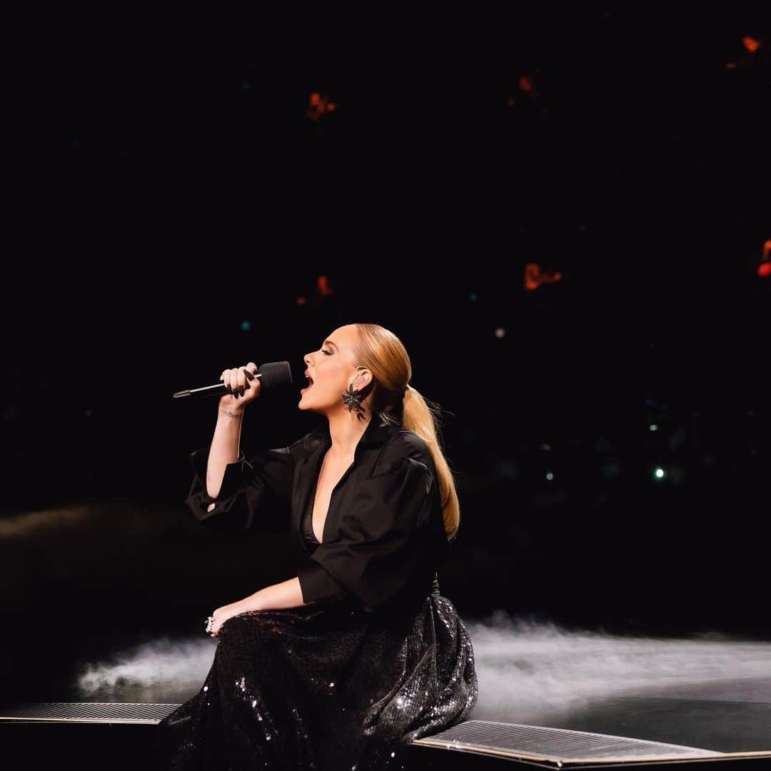 アデルさんのインスタグラム写真 - (アデルInstagram)「Weekend 27」9月17日 14時27分 - adele