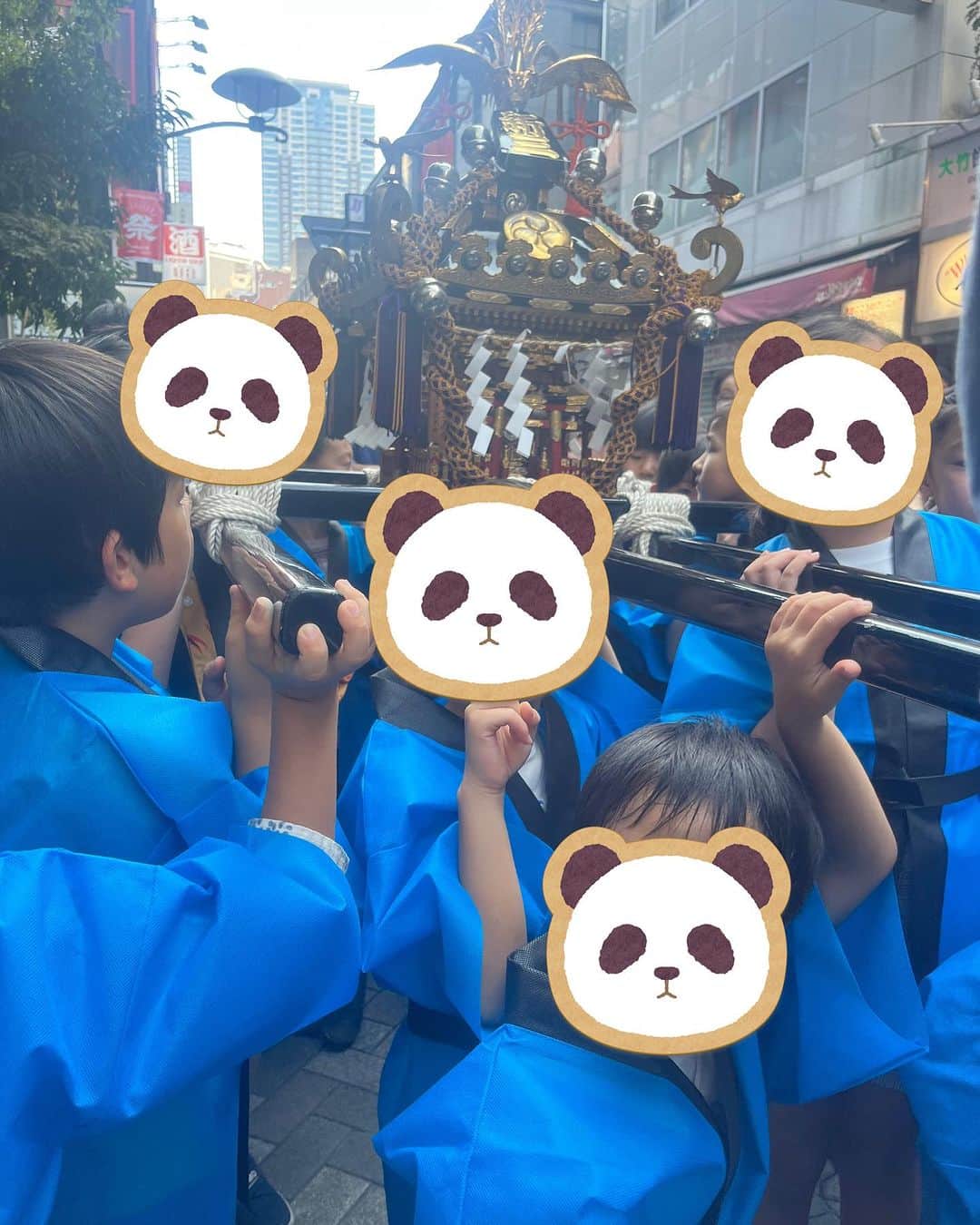 魚住咲恵さんのインスタグラム写真 - (魚住咲恵Instagram)「赤坂で犬猫の保護犬猫の活動を長年されていて、さらに銀座ではエステサロンを経営されている @atsuko_okawa さんに ...