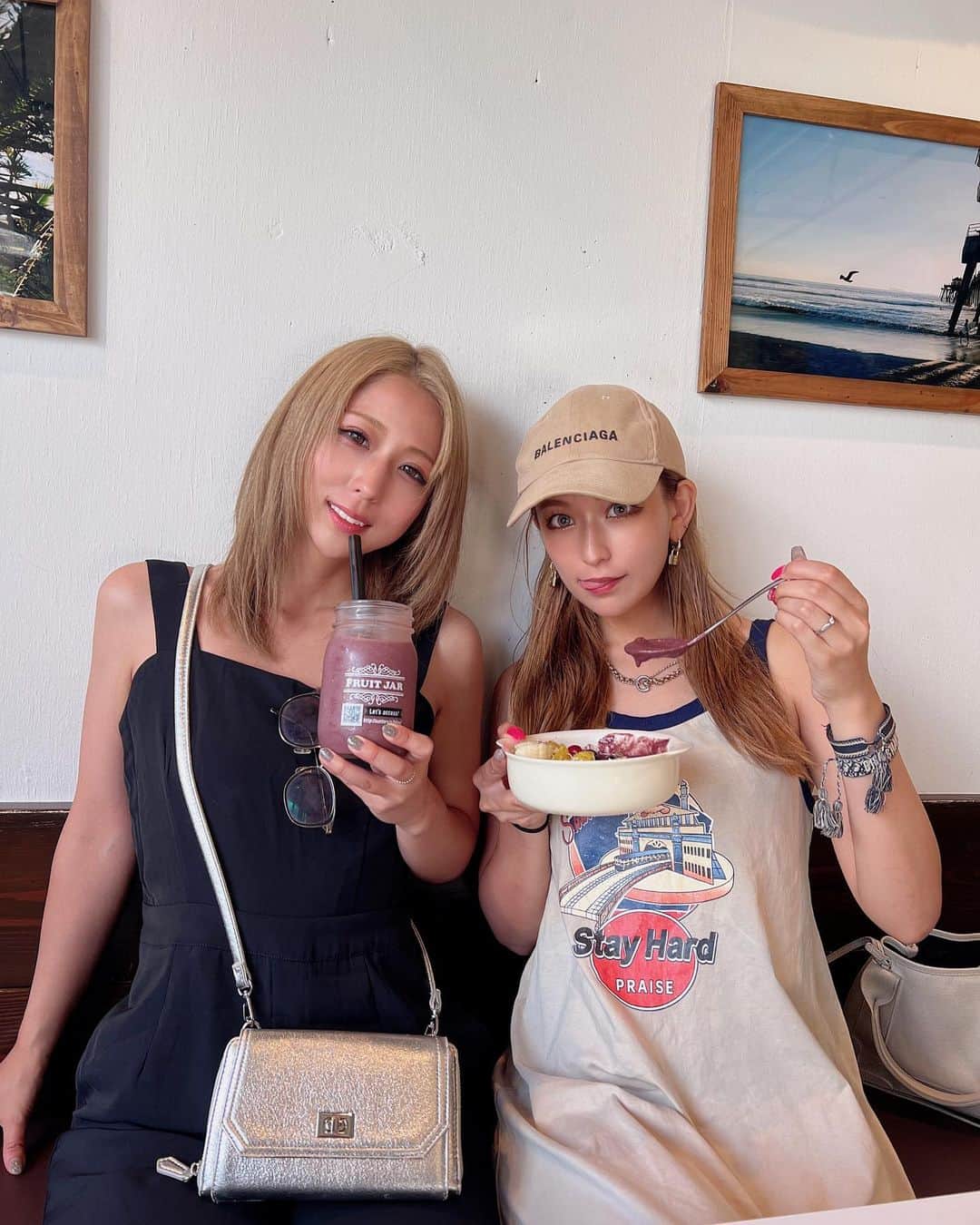 和栗汐里さんのインスタグラム写真 - (和栗汐里Instagram)「アートかわ🎨🌿 宮古島のCafe&Bar!! （ @chill ...