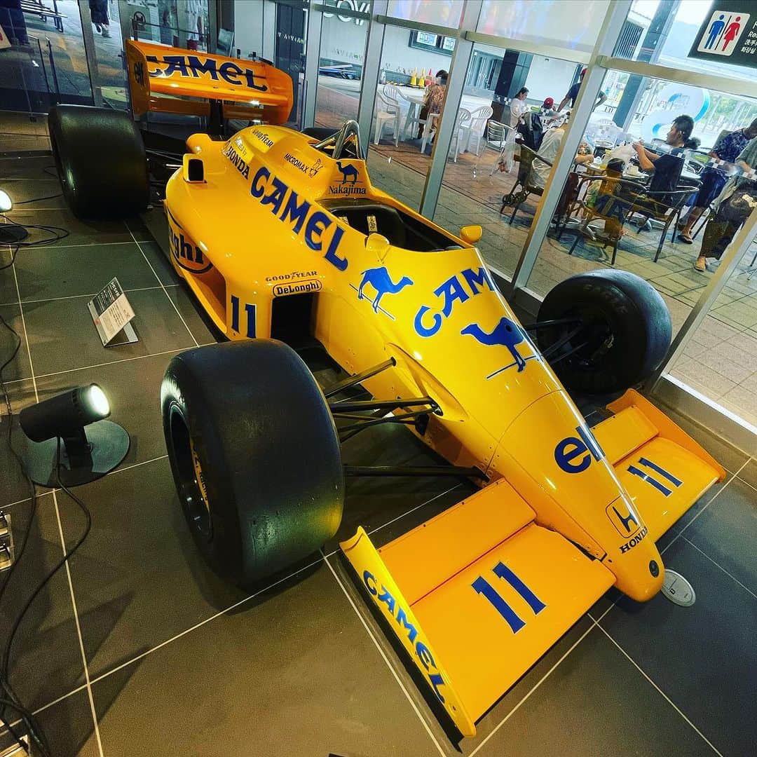 オカモト"MOBY"タクヤさんのインスタグラム写真 - (オカモト"MOBY"タクヤInstagram)「お昼休憩で初めて立ち寄った鈴鹿P.A.にて #LotusHonda 99Tに久し振りに ...