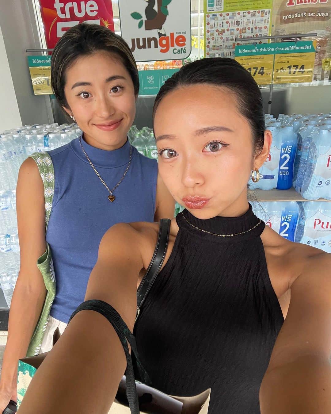 亀川萌絵子さんのインスタグラム写真 - (亀川萌絵子Instagram)「. タイに来て1週間🇹🇭💚 現地で学ぶタイ古式マッサージ、 覚えること多いけど超楽しい 食べたことないフルーツ食べたり ...