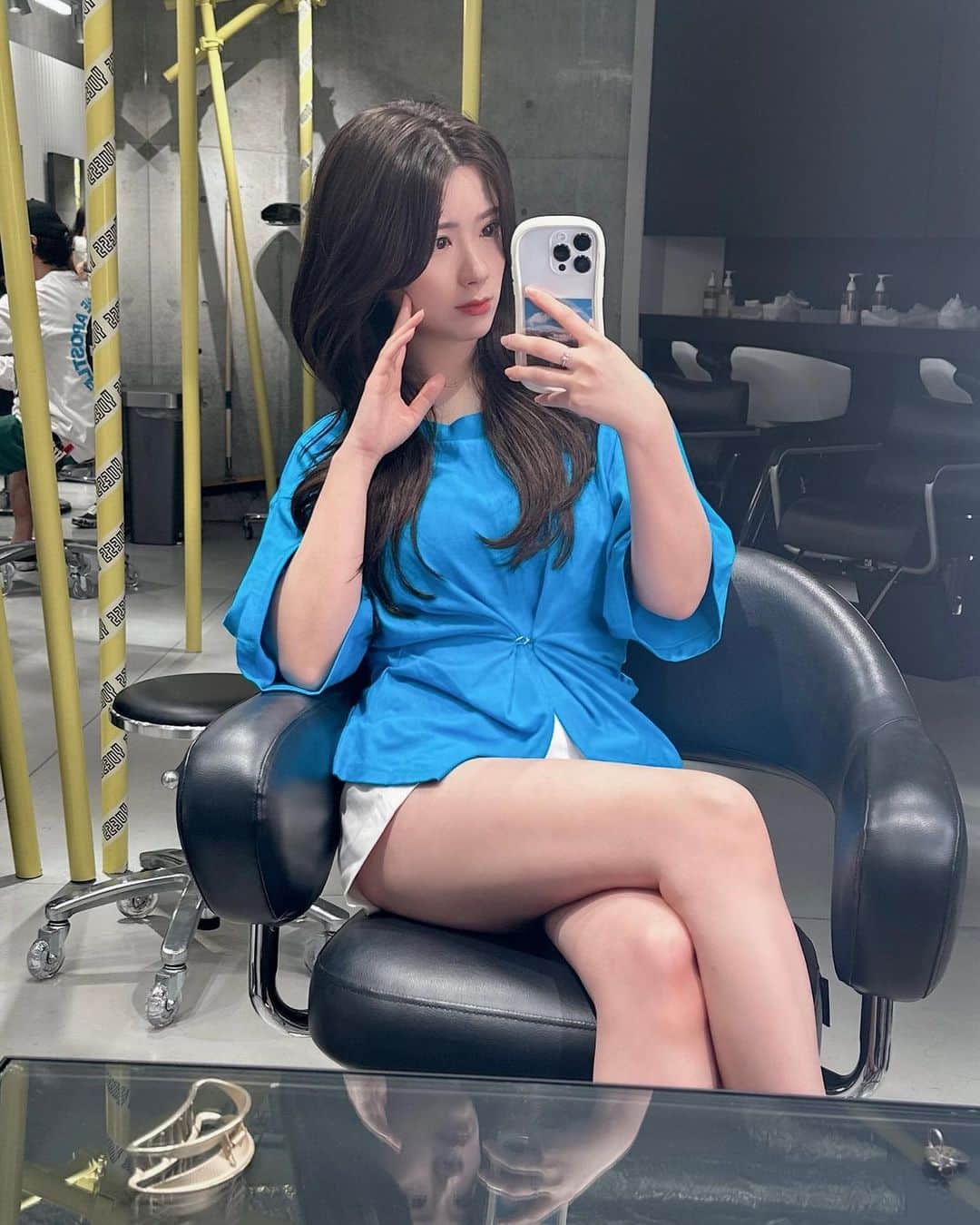 伊藤奈月さんのインスタグラム写真 - (伊藤奈月Instagram)「⁡ new hair 🩵🩵」9月19日 23時49分 - naachan__