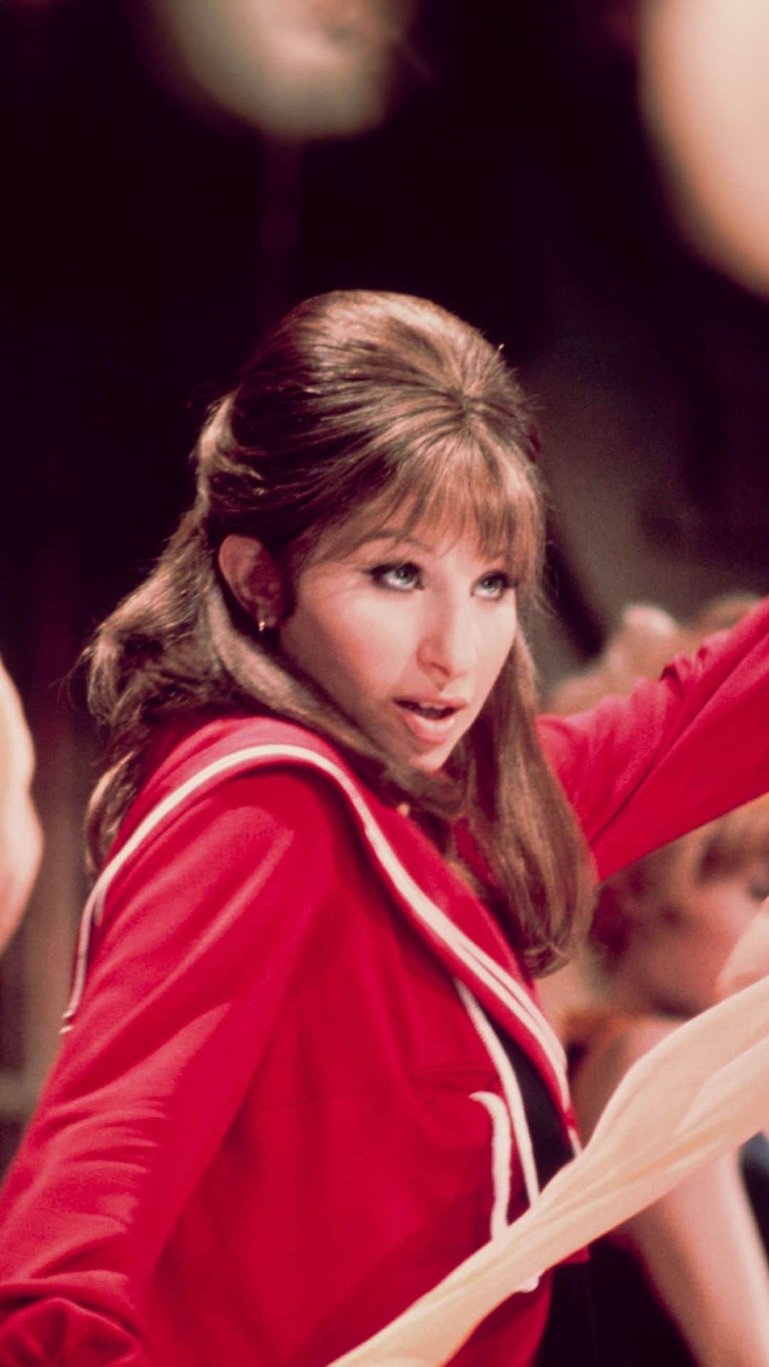 アカデミー賞さんのインスタグラム動画 - (アカデミー賞Instagram)「Hello, gorgeous! Barbra ...