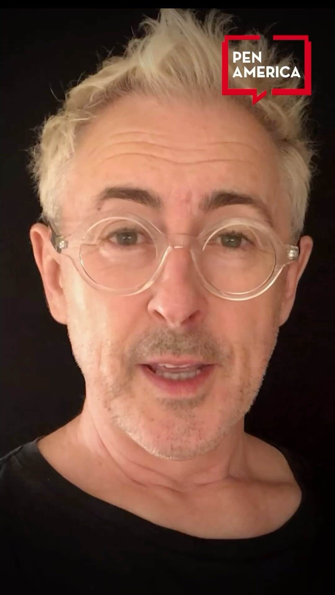 アラン・カミングさんのインスタグラム動画 - (アラン・カミングInstagram)「This summer, Urbandale, Iowa ...