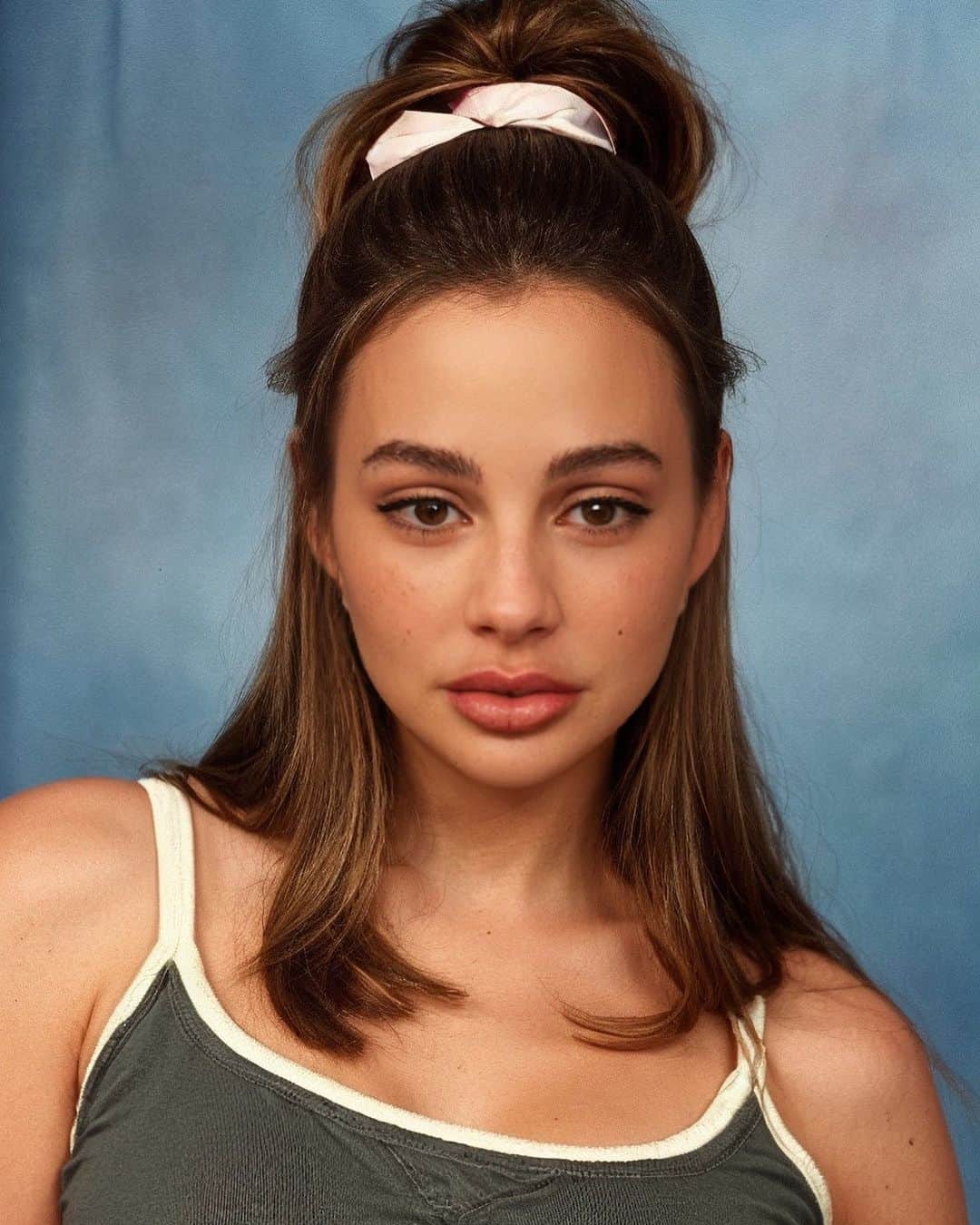 Abigail Macさんのインスタグラム写真 - (Abigail MacInstagram)「AI yearbook photos ...