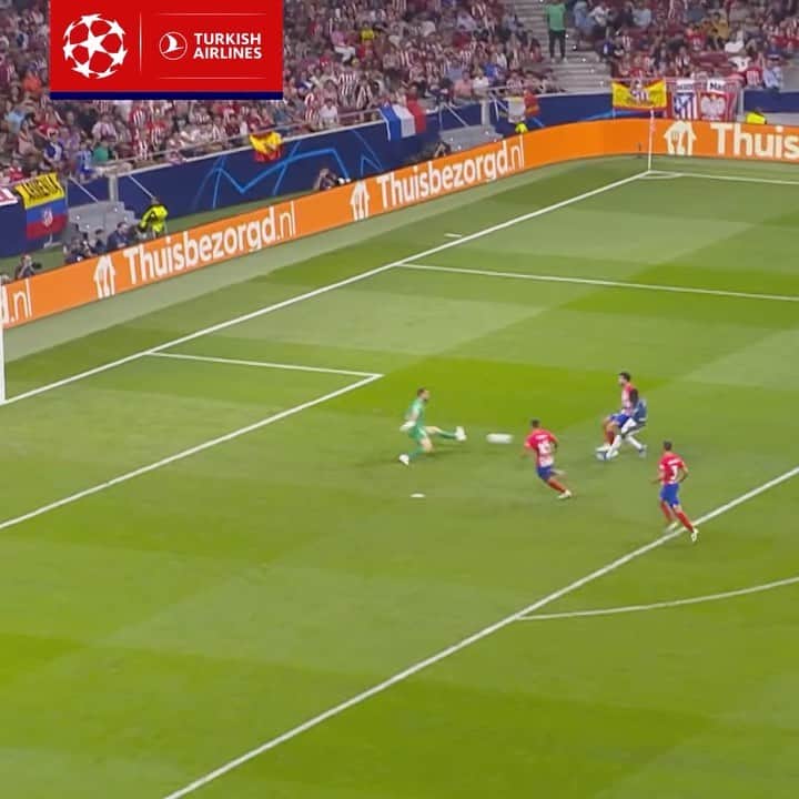 UEFAチャンピオンズリーグさんのインスタグラム動画 - (UEFAチャンピオンズリーグInstagram)「Huge from Oblak as Provedel turns goal ...