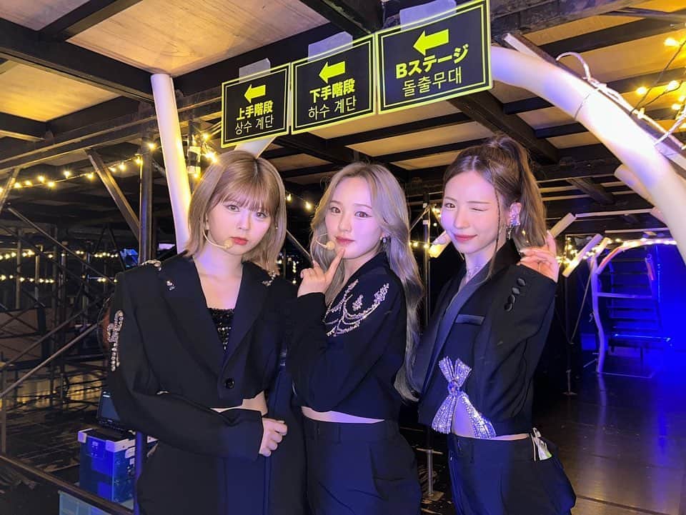 NiziUさんのインスタグラム写真 - (NiziUInstagram)「secret♡♡♡ あいしてる . . 사랑하는 시크릿팀 ...