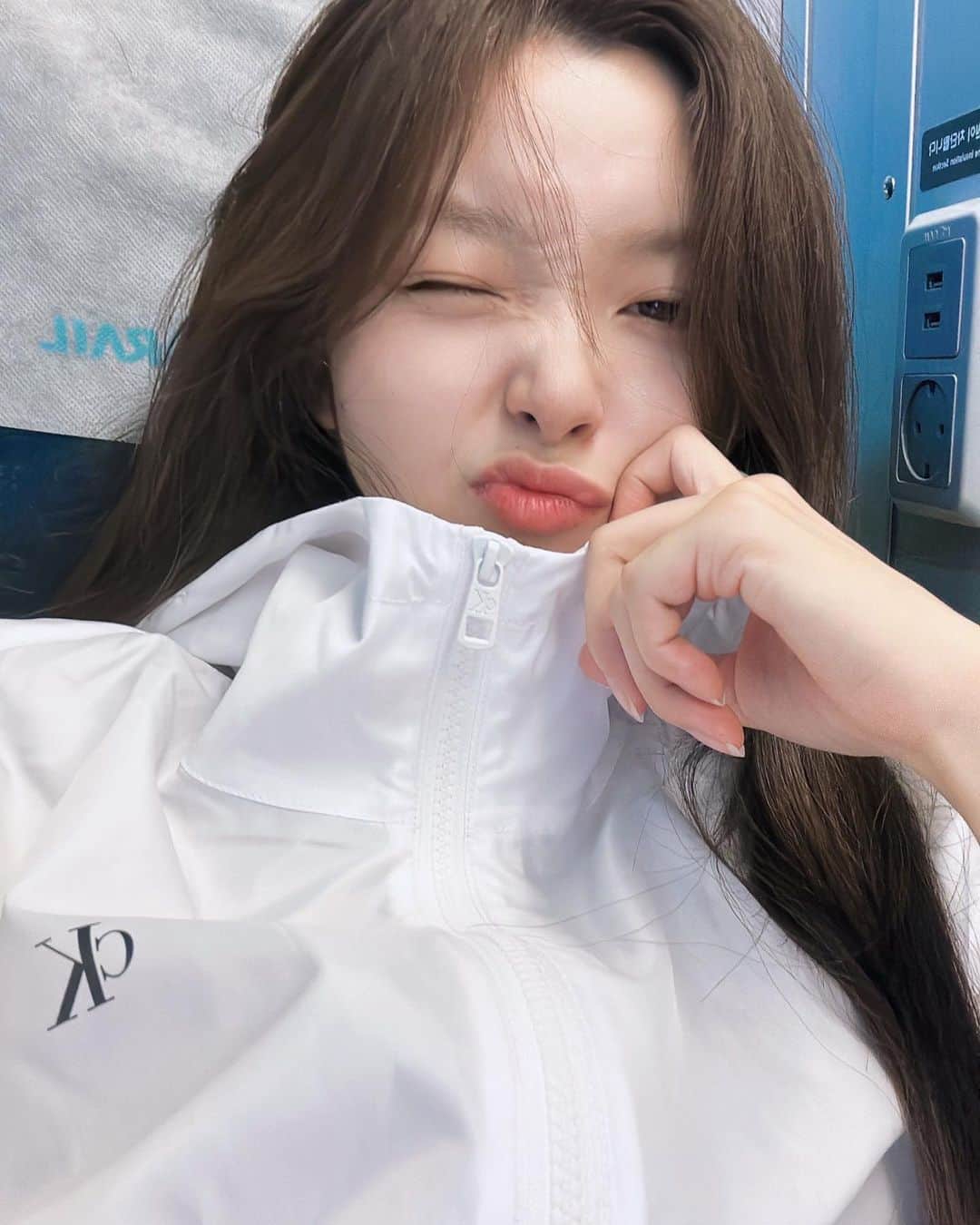 キム・ナヒさんのインスタグラム写真 - (キム・ナヒInstagram)「기차는 지루해」9月20日 20時22分 - knhs2